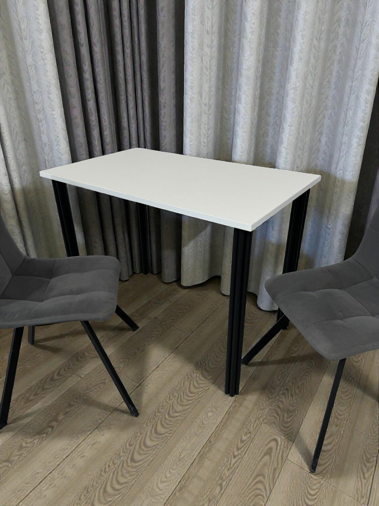 Стол дизайнерский обеденный/ цвет столешницы Белый, 100*60 см. Ножки черные.