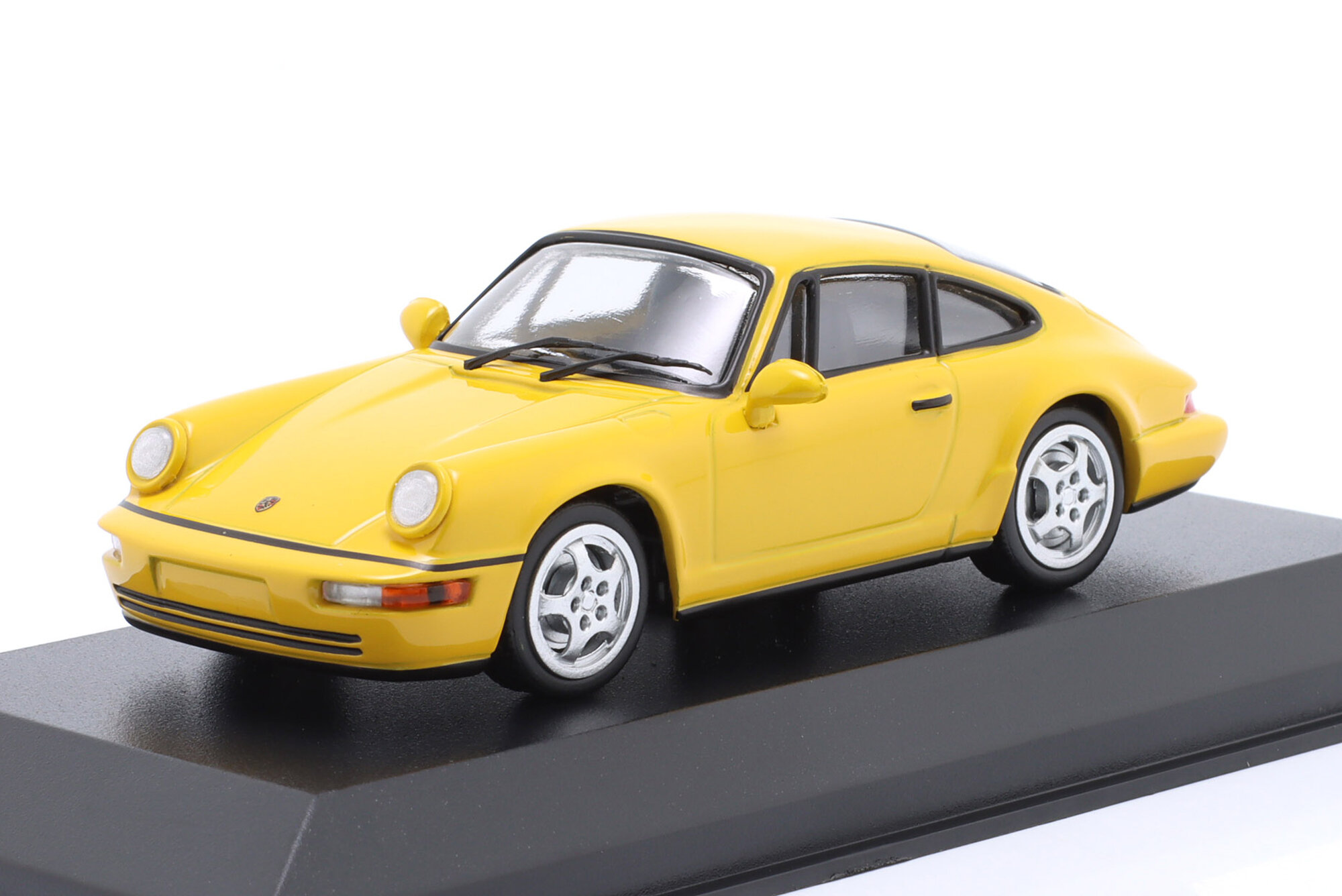 Модель коллекционная MAXICHAMPS Porsche 911 (964) carrera 2 coupe 1989 yellow