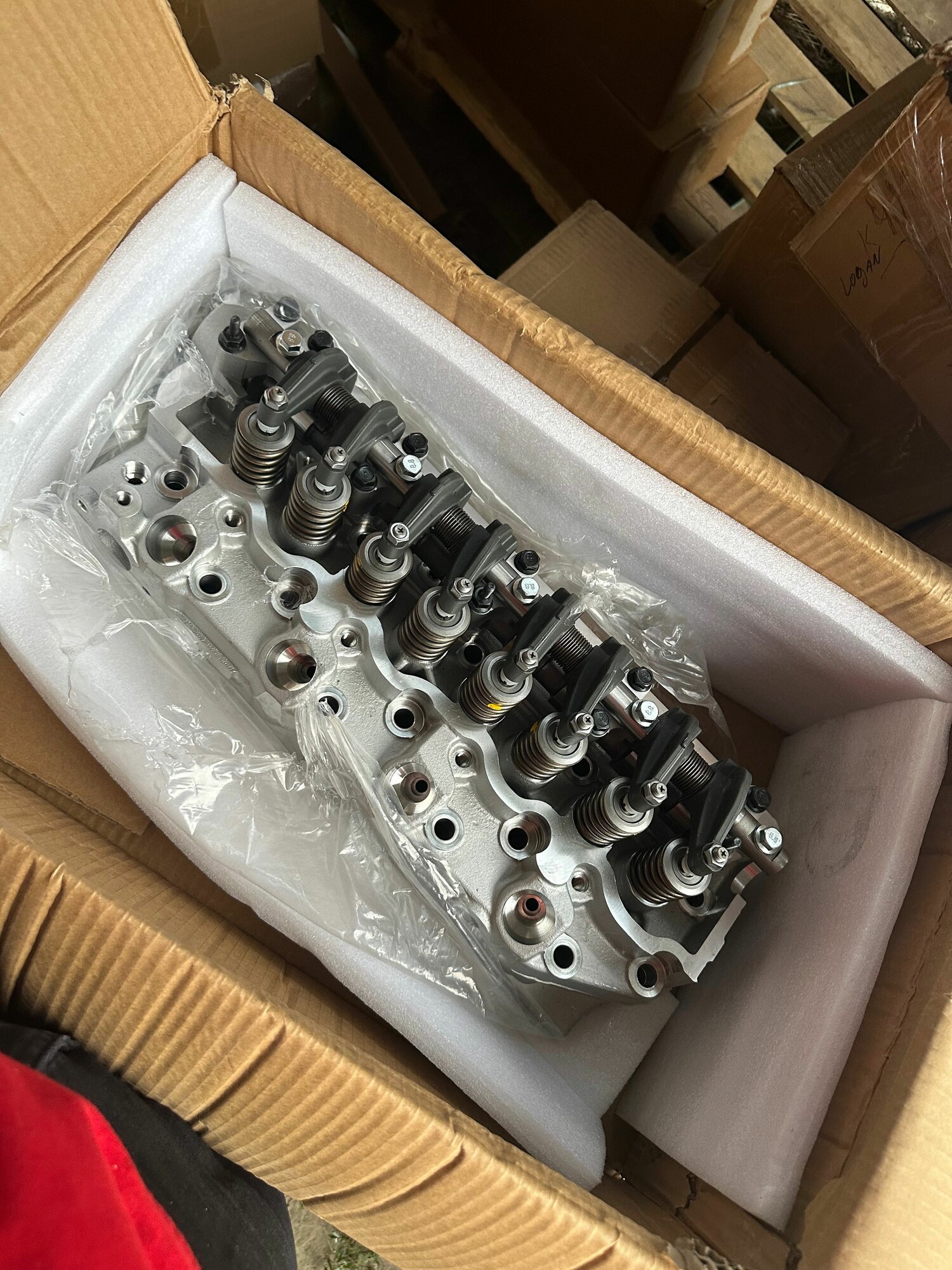 ГБЦ в сборе Mitsubishi 4D56, D4BF, D4BH, D4BA