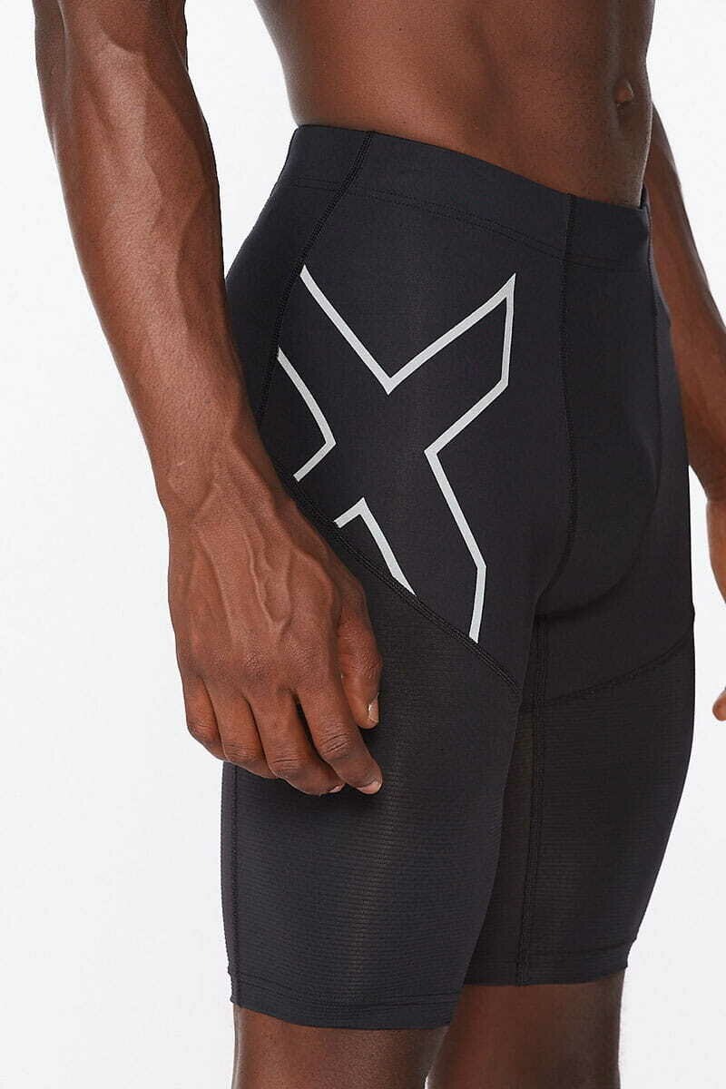 Шорты спортивные