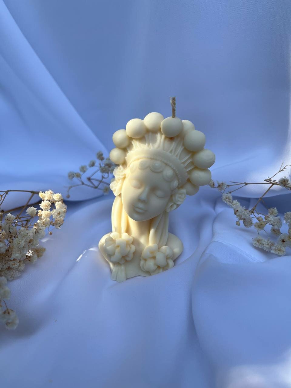 Свеча интерьерная девушка