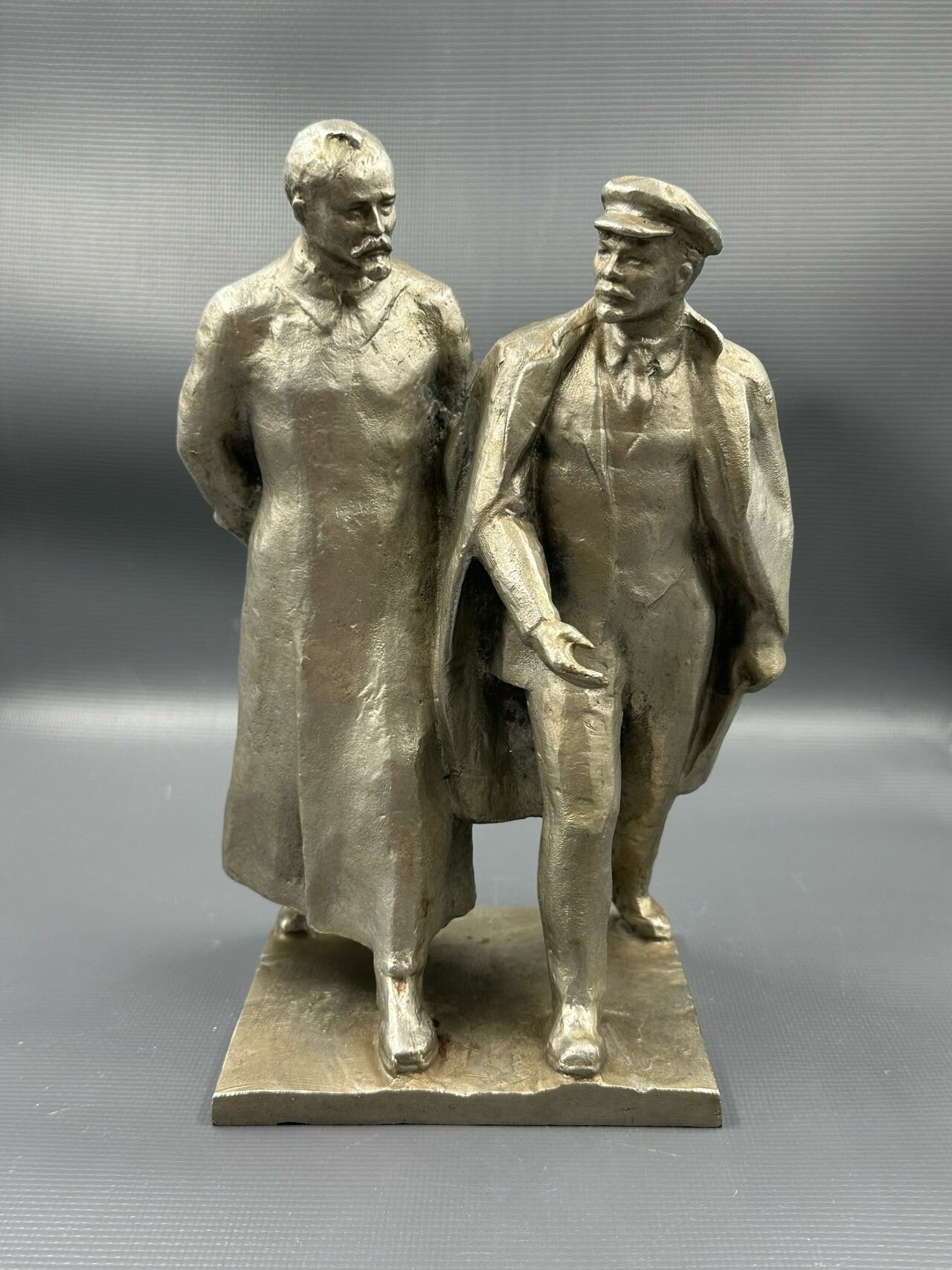 Статуэтка Ленин и Дзержинский на прогулке Скульптор Плискин Силумин СССР