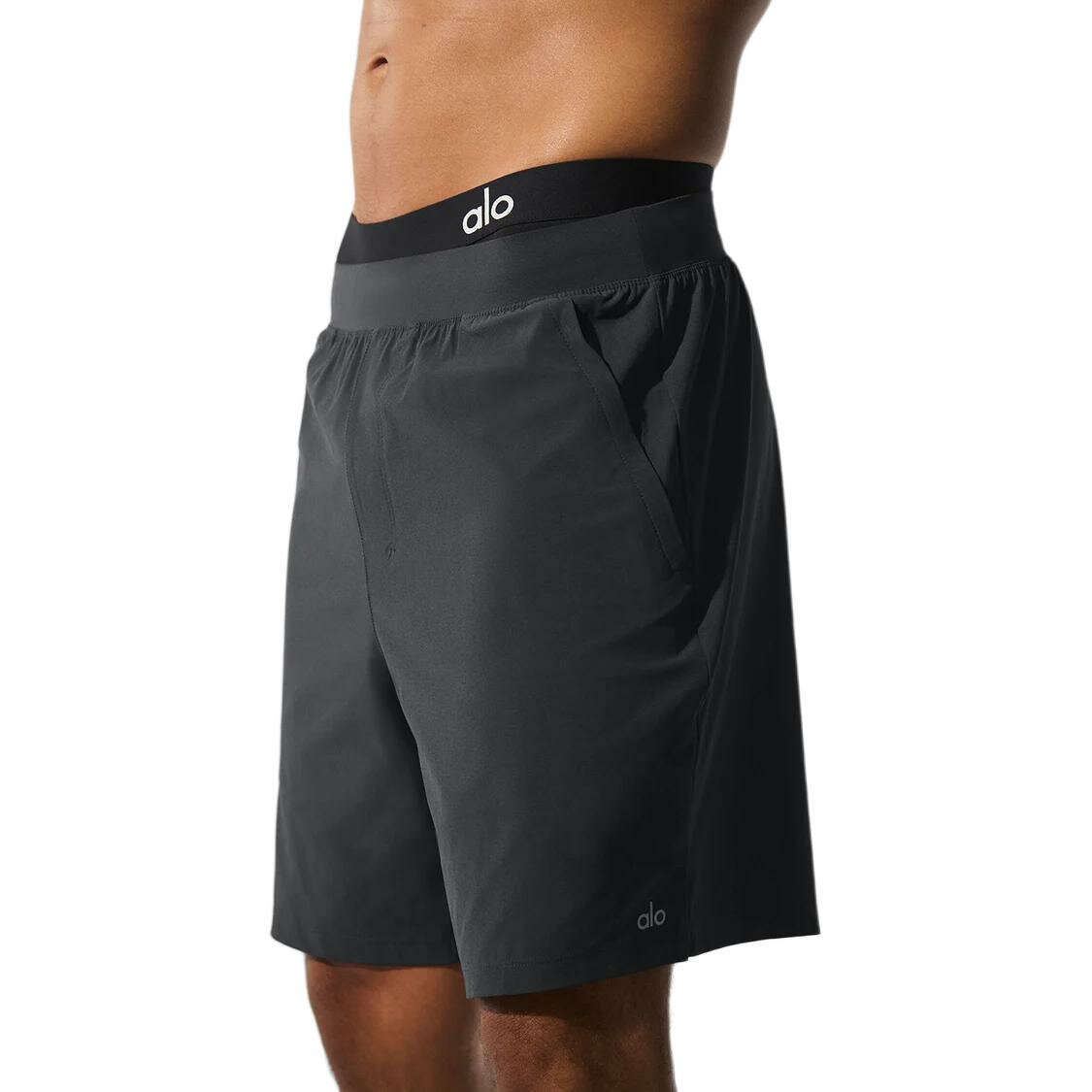 Шорты спортивные