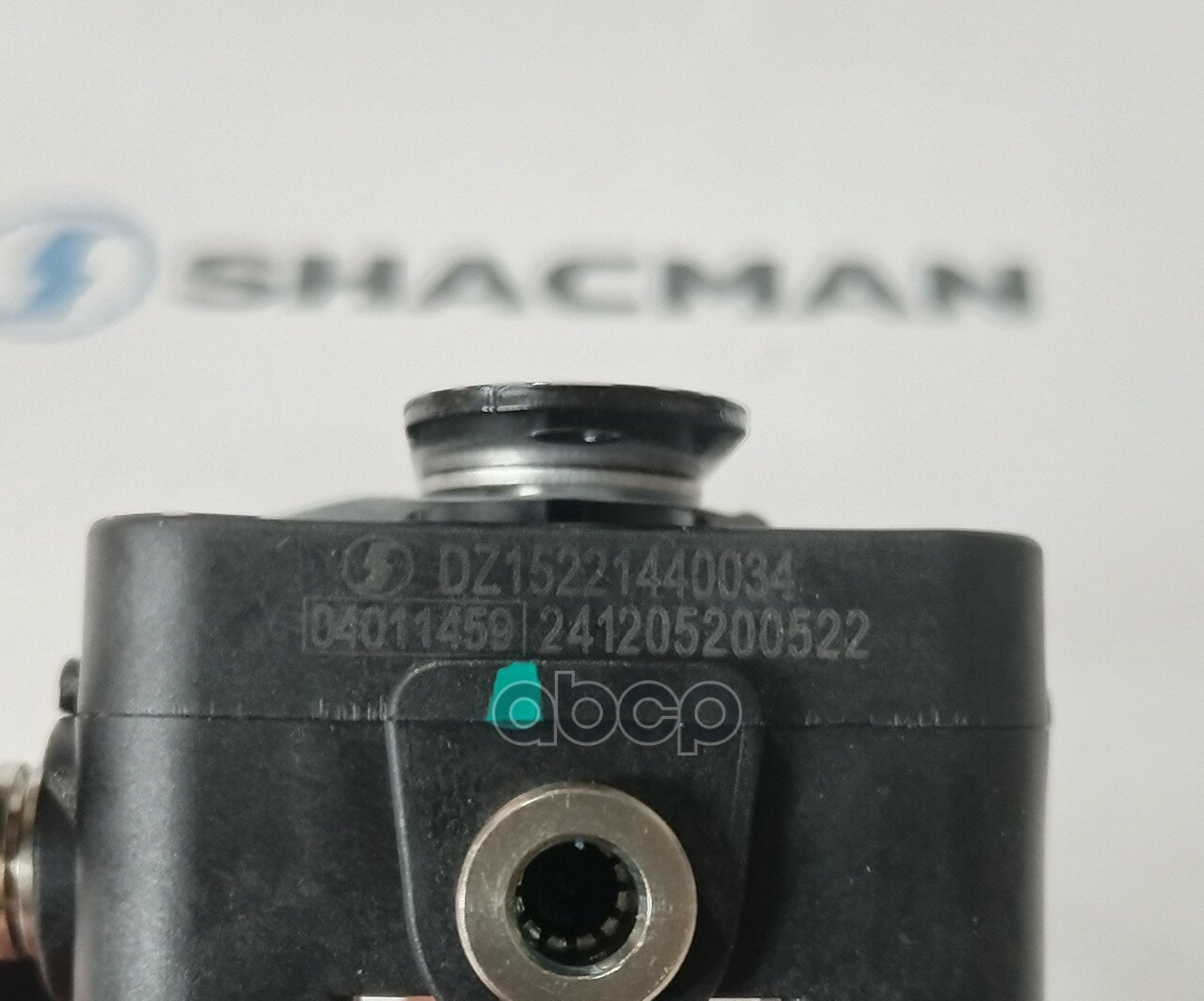 Кран SHACMAN SHAANXI уровня пола кабины OE Shacman арт. DZ15221440034