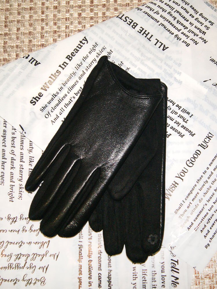 Перчатки для женщин