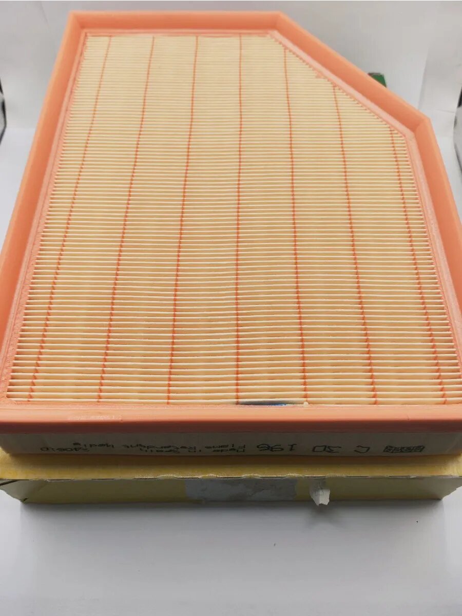 Фильтр воздушный Volvo