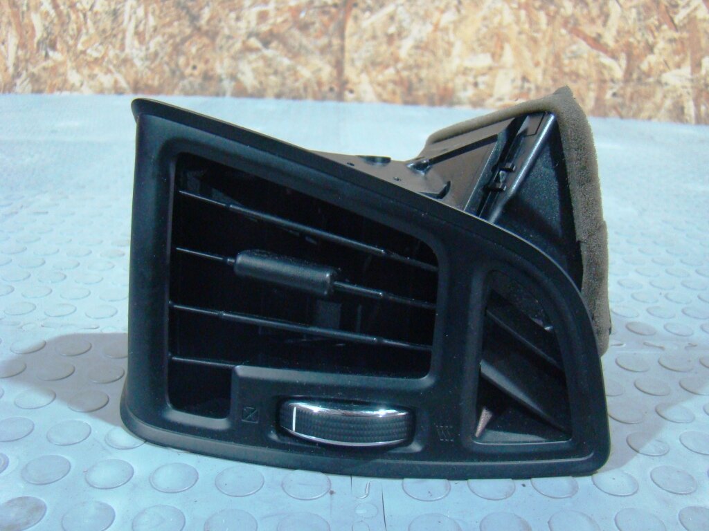 Ford Kuga 2 Дефлектор воздушный правый 1800580