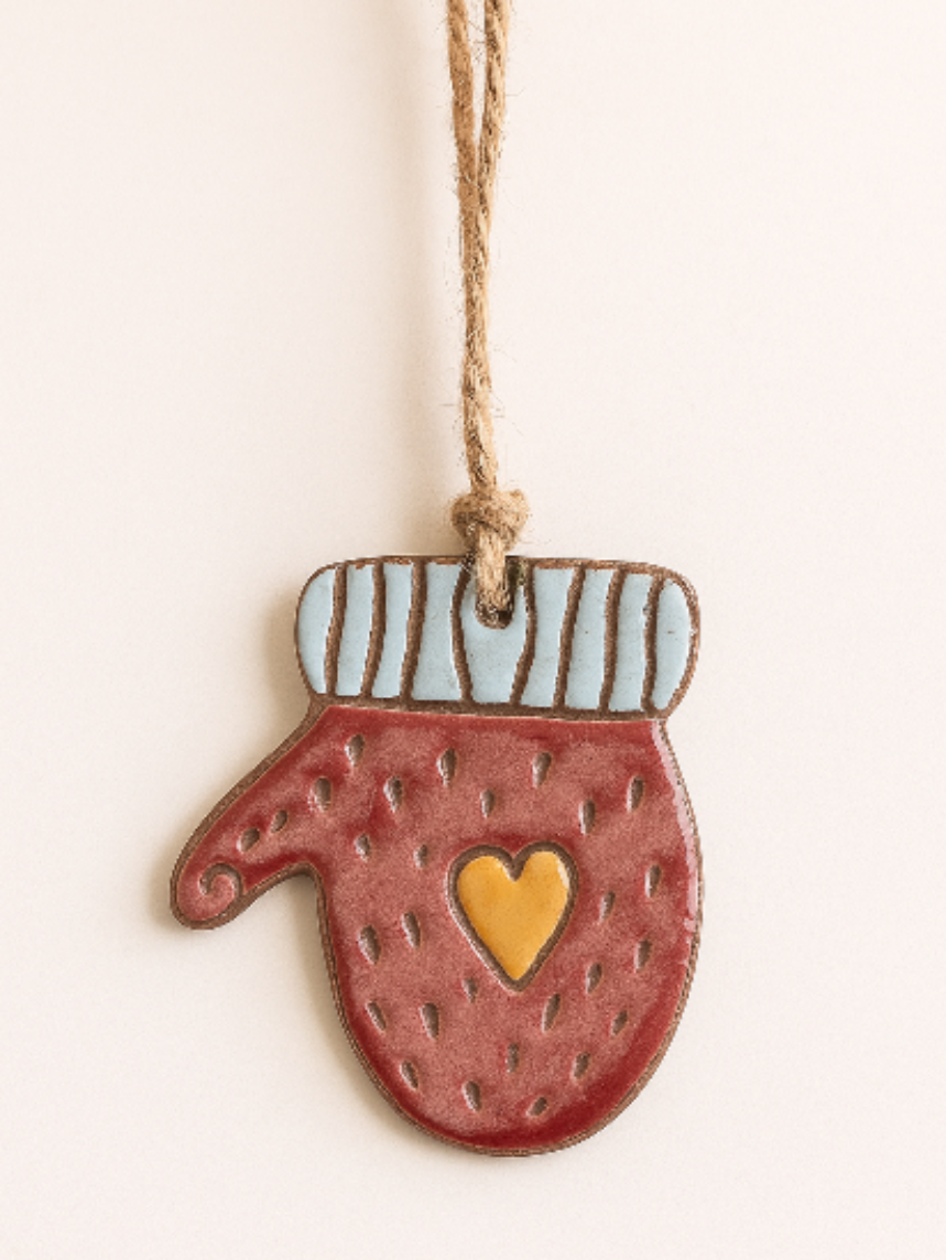 Елочная игрушка ручной работы из керамики «Варежка», Partala ceramics