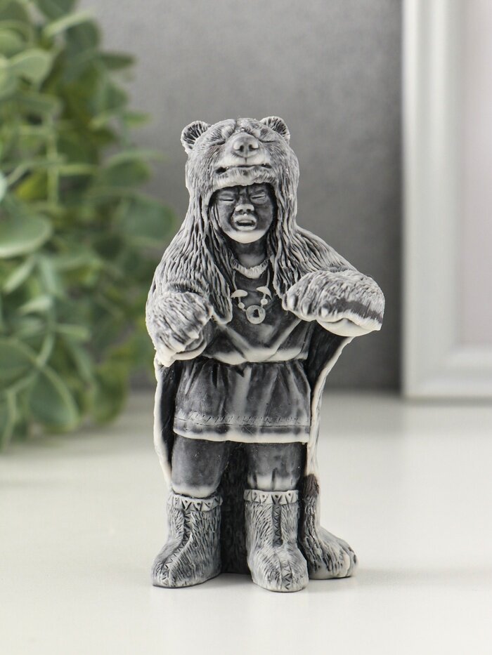 Фигурка «Шаман в шкуре медведя», 11 см