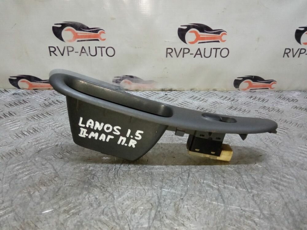 Блок упр стеклоподъемниками правый Chevrolet Lanos 96279324