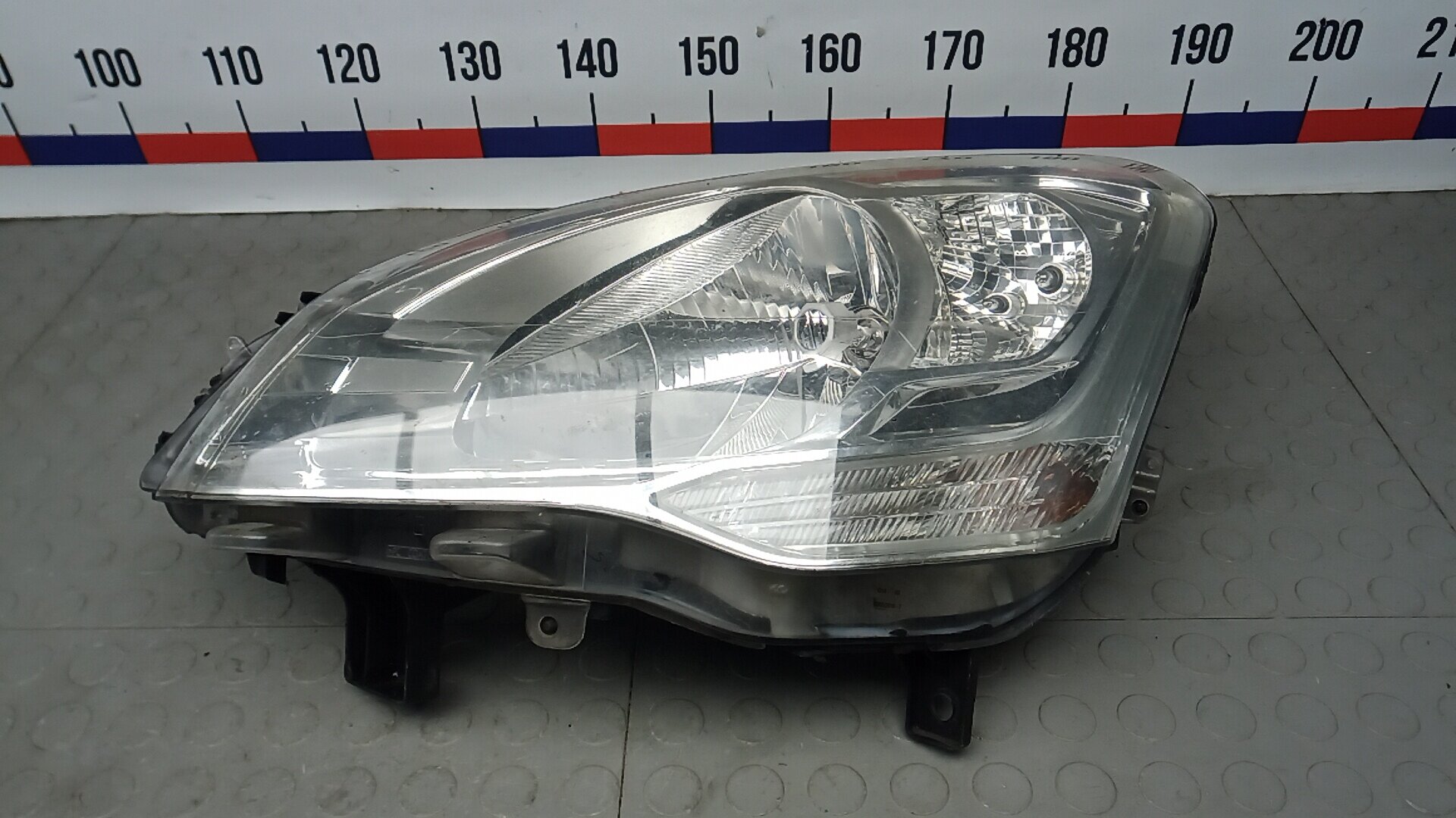 Фара левая CITROEN BERLINGO 2