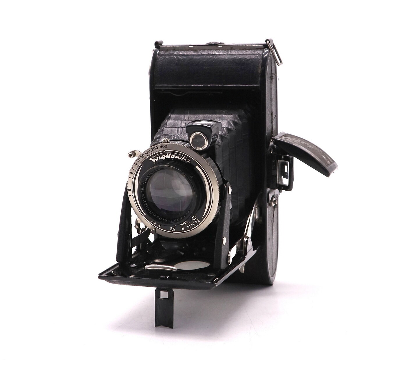 Voigtlander Bessa + Voigtar 3.5/105mm Compur Rapid