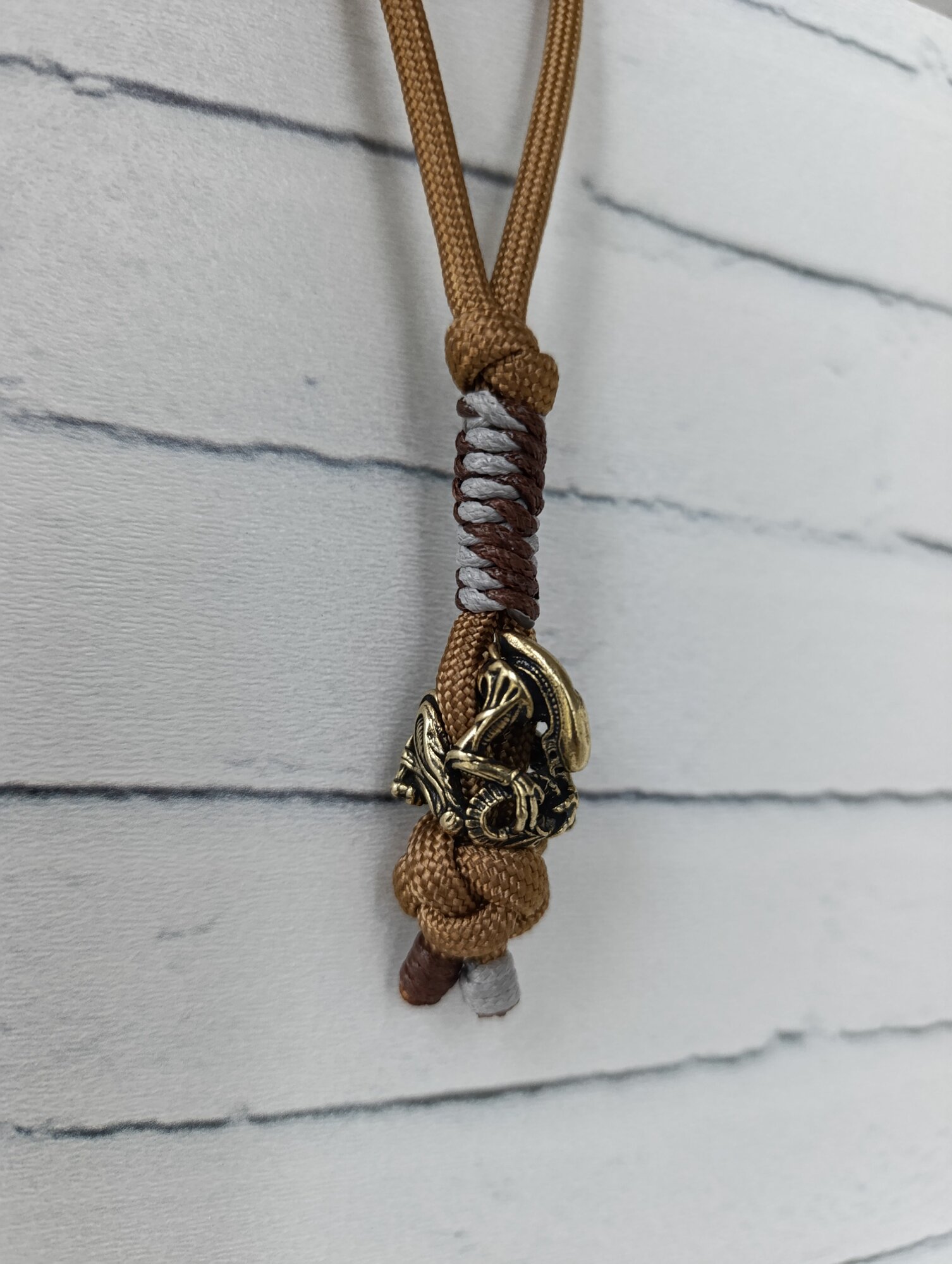 Темляк- брелок чужой