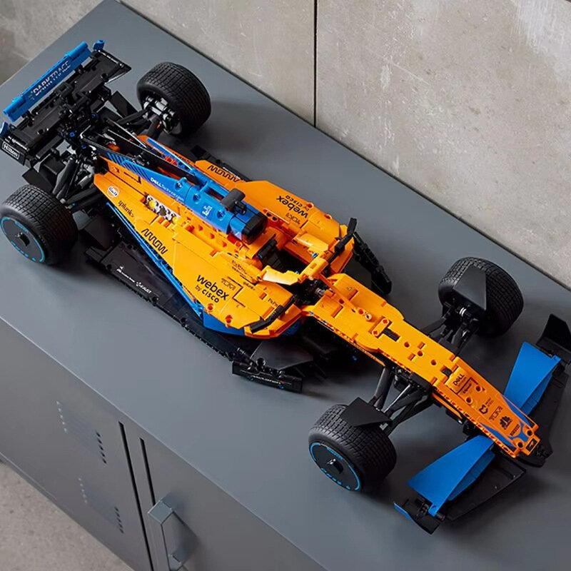 Гоночная модель McLaren F1 для мальчика, собирающего игрушку из строительных блоков，Длина: 65 ，1431PCS+см