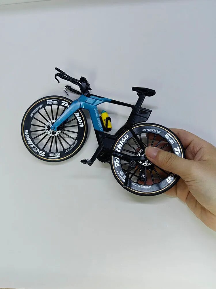 Модельный велосипед из сплава Игрушечные подарки для мальчика (1: 8)