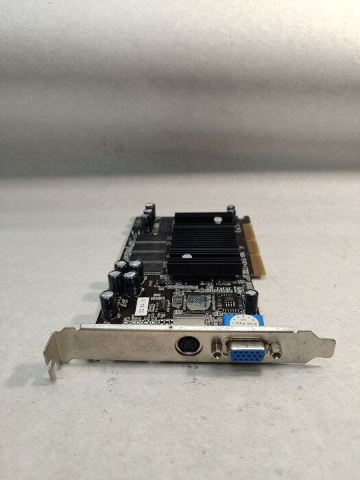 Видеокарта AGP Geforce4 MX440/64M DDR 128BIT 8X TV