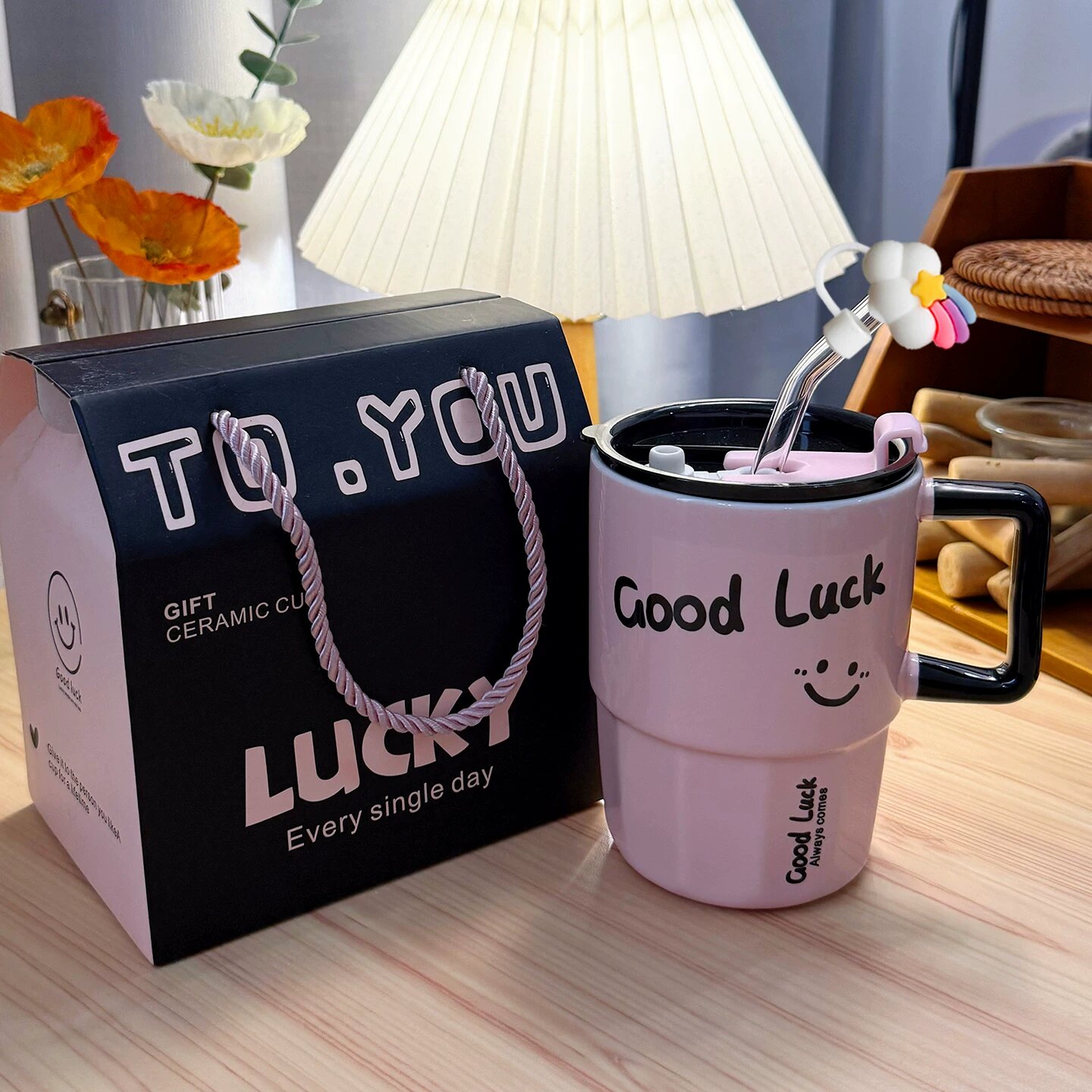 Набор Lucky: Розово-черная керамическая чашка с крышкой, соломкой и заглушкой - Идеальный подарок