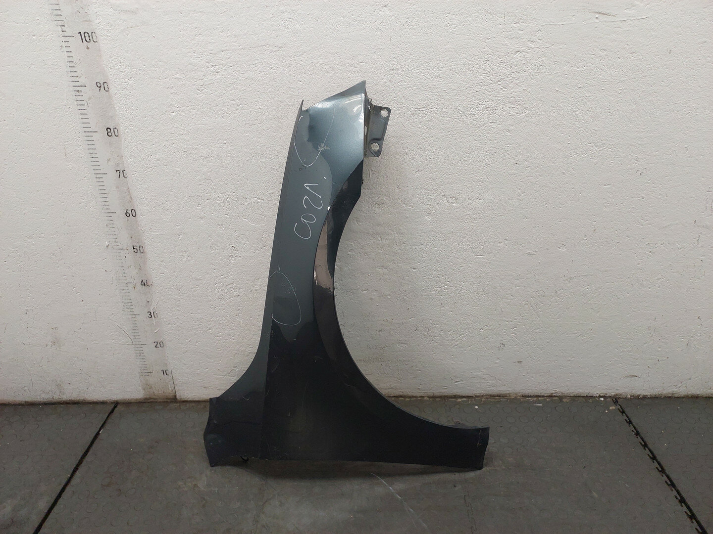 Крыло правое переднее Skoda Octavia (A7) Б/У