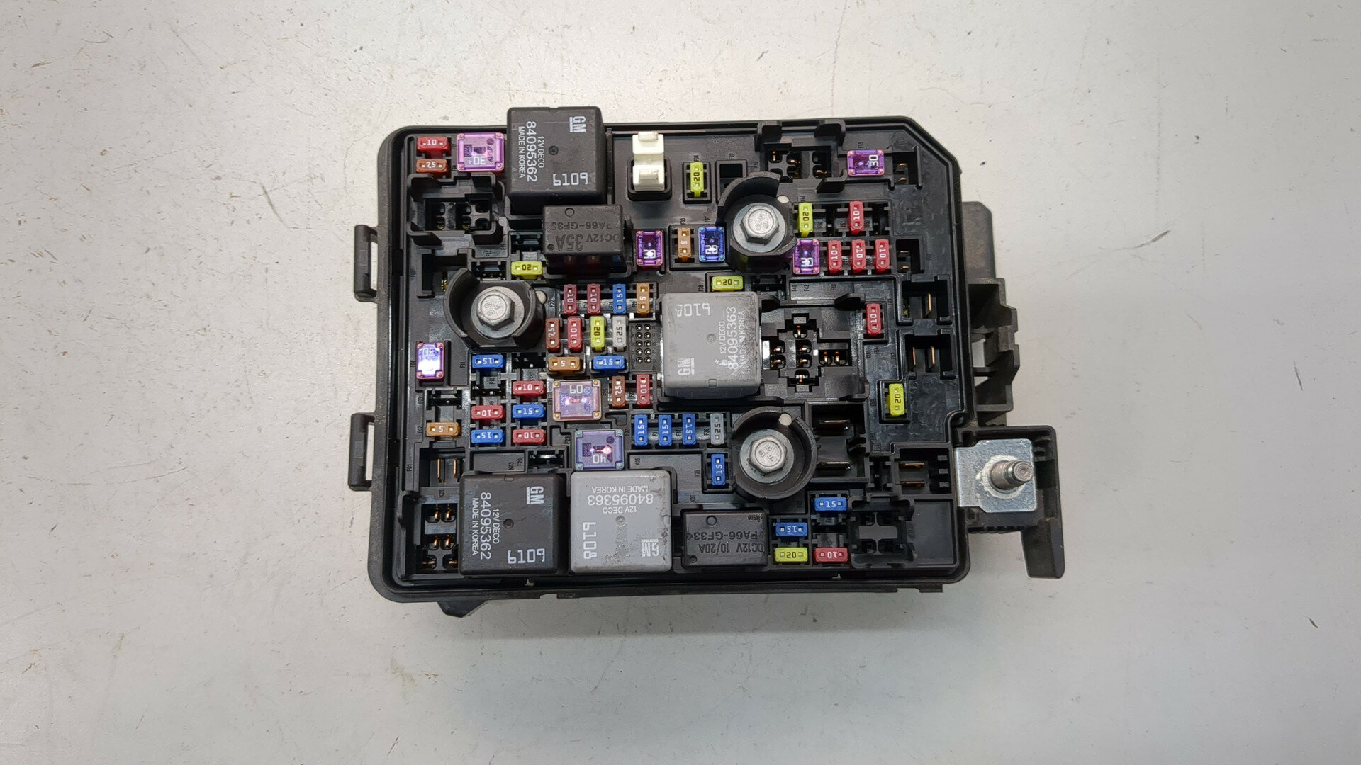 Блок предохранителей Buick Encore GX Б/У