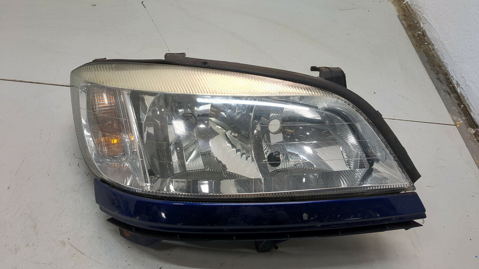 Фара (передняя) правая Opel Zafira A Б/У