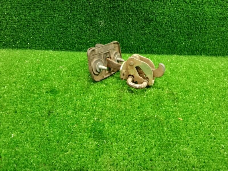 Ограничитель двери Fiat Albea Б/У с пробегом