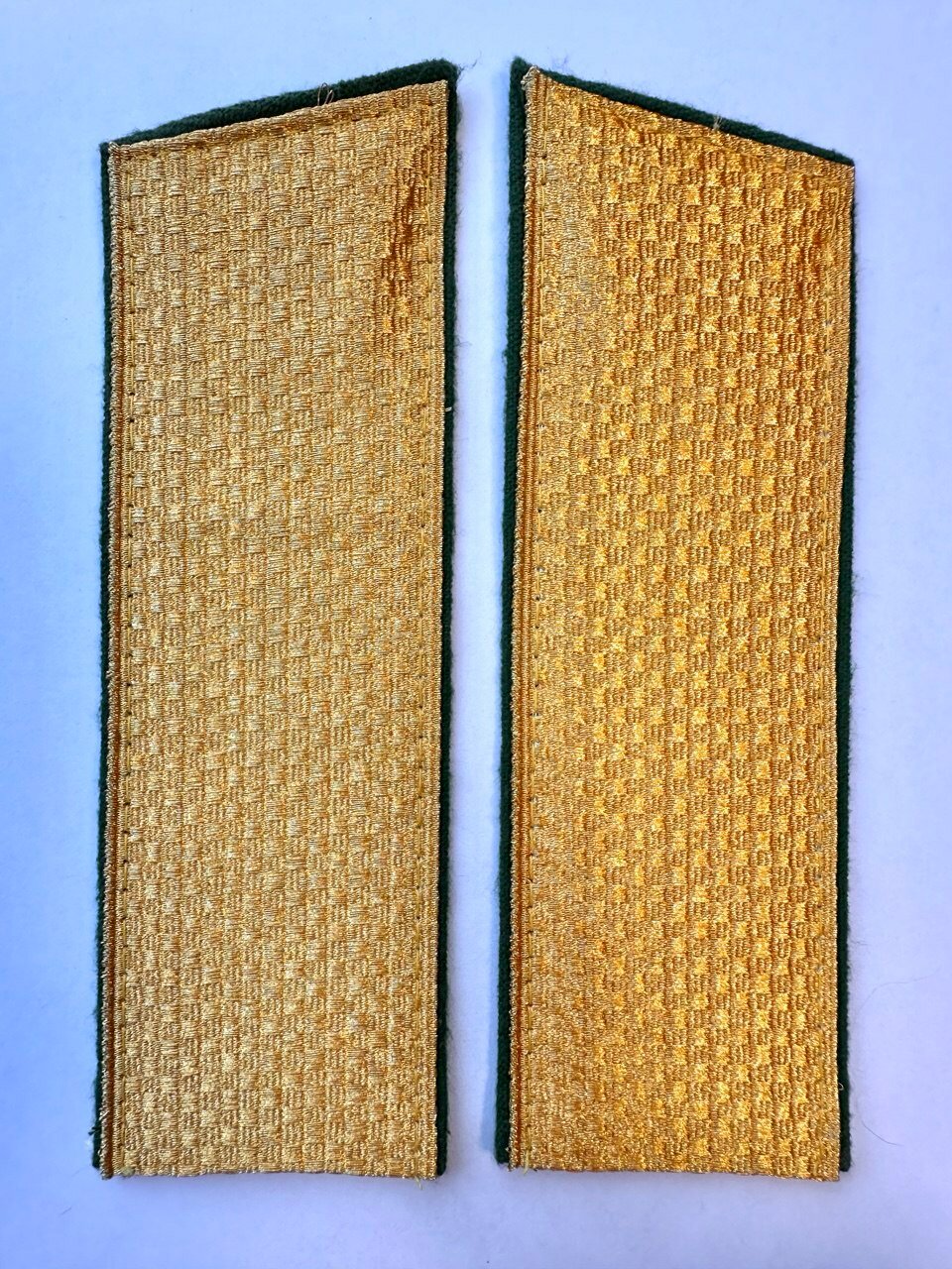 Погоны Пс Фсб парадные золотые рядового состава Кляммеры в комплекте картон Скос 17см
