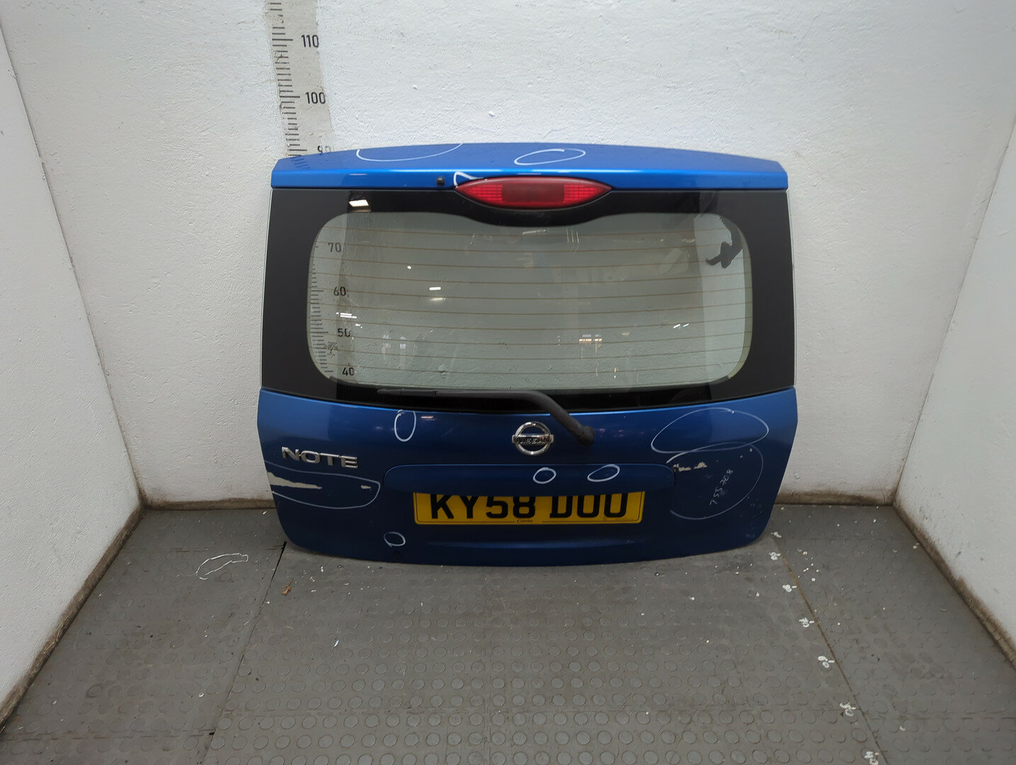 Крышка (дверь) багажника Nissan Note E11 Б/У