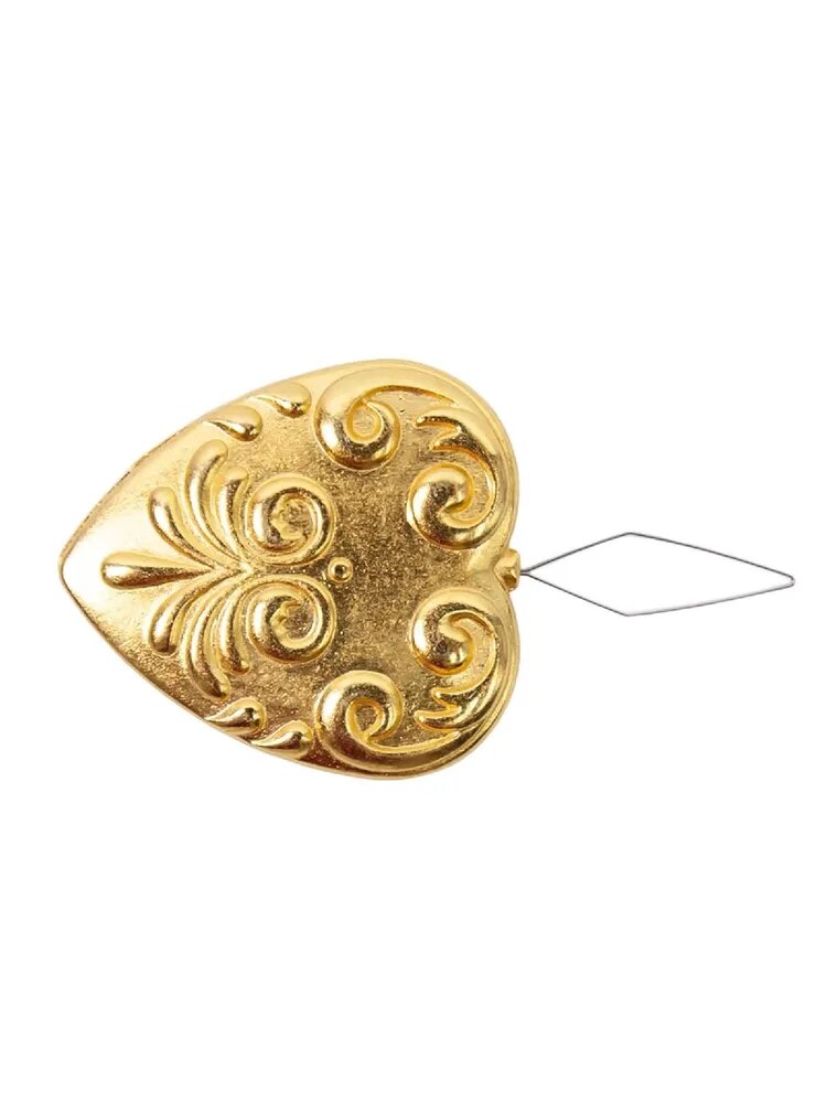 Сердечко-нитковдеватель с магнитной иглой