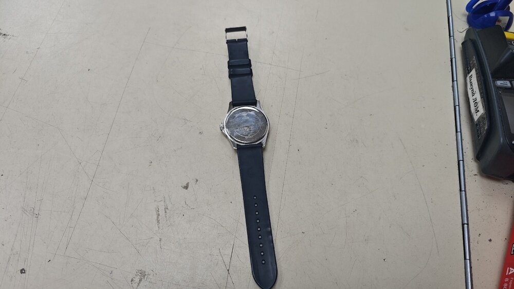 Наручные часы GUESS, Б/У уценка