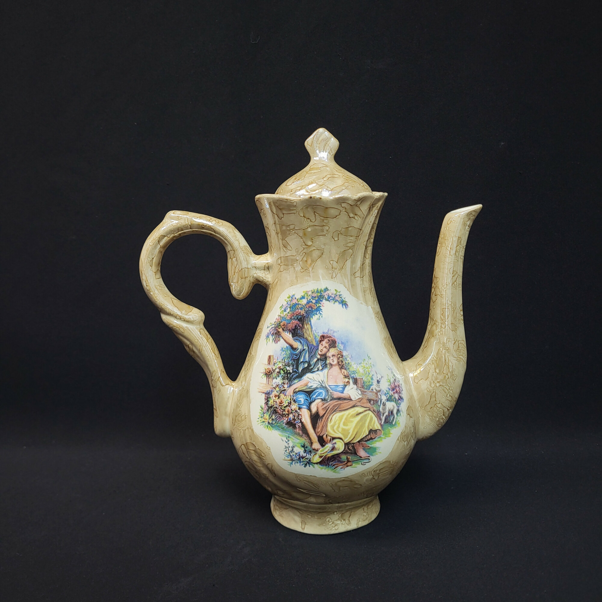 Кофейник винтажный, СССР. Керамика, с крышкой, декоративный рисунок в пасторальном стиле