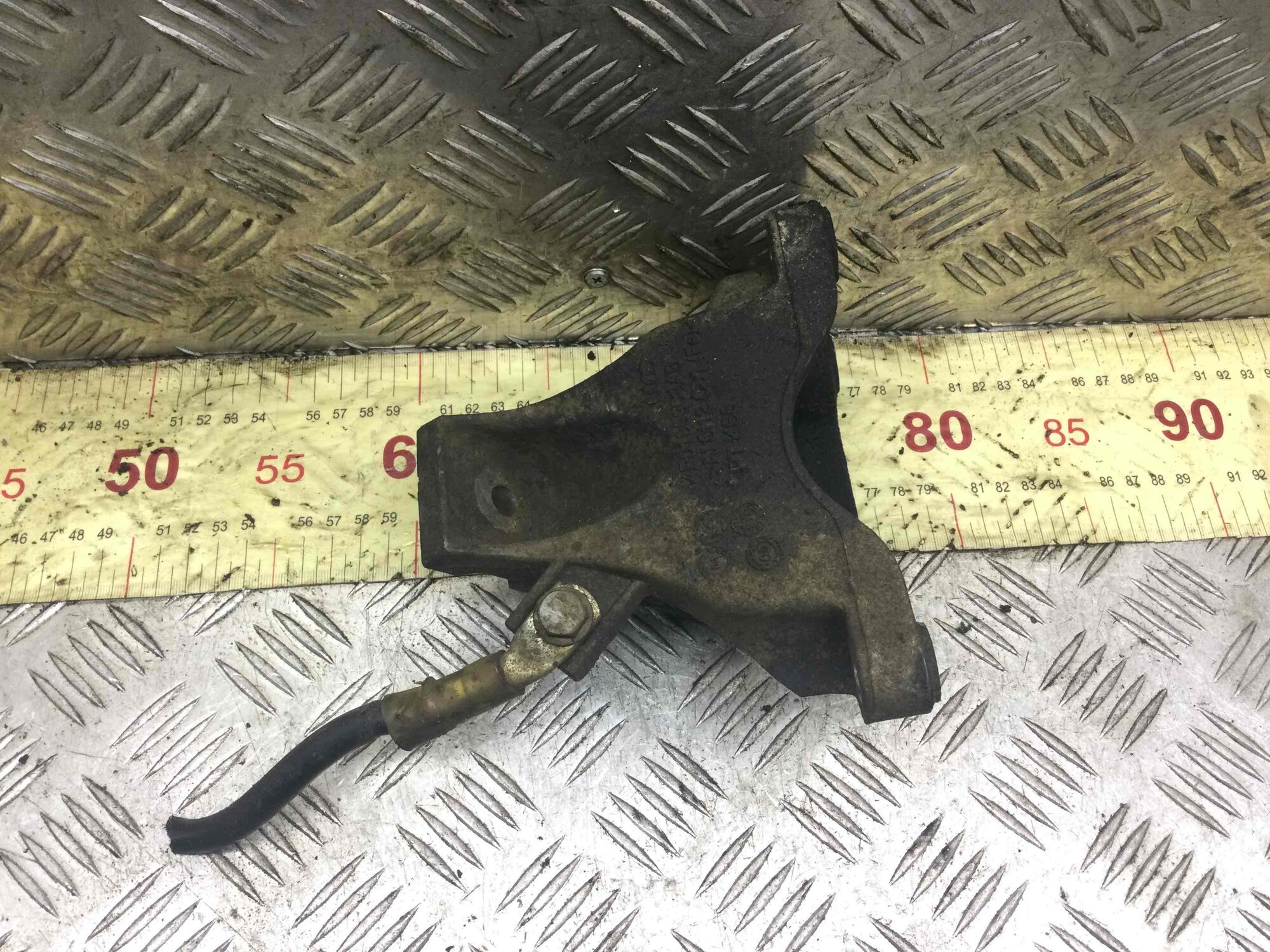 Б/У Кронштейн двигателя Audi A6 C6/4F (2004-2008) 2008 г.