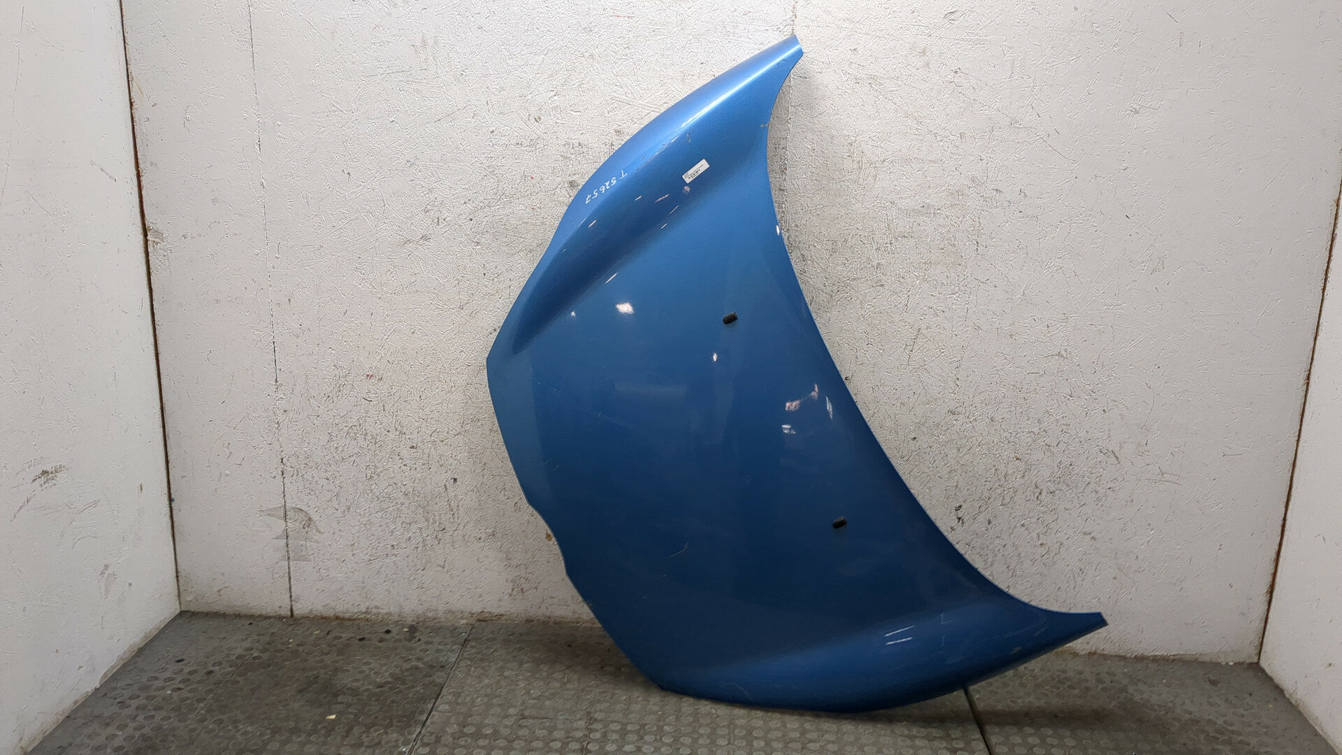 Капот Ford Fiesta Б/У