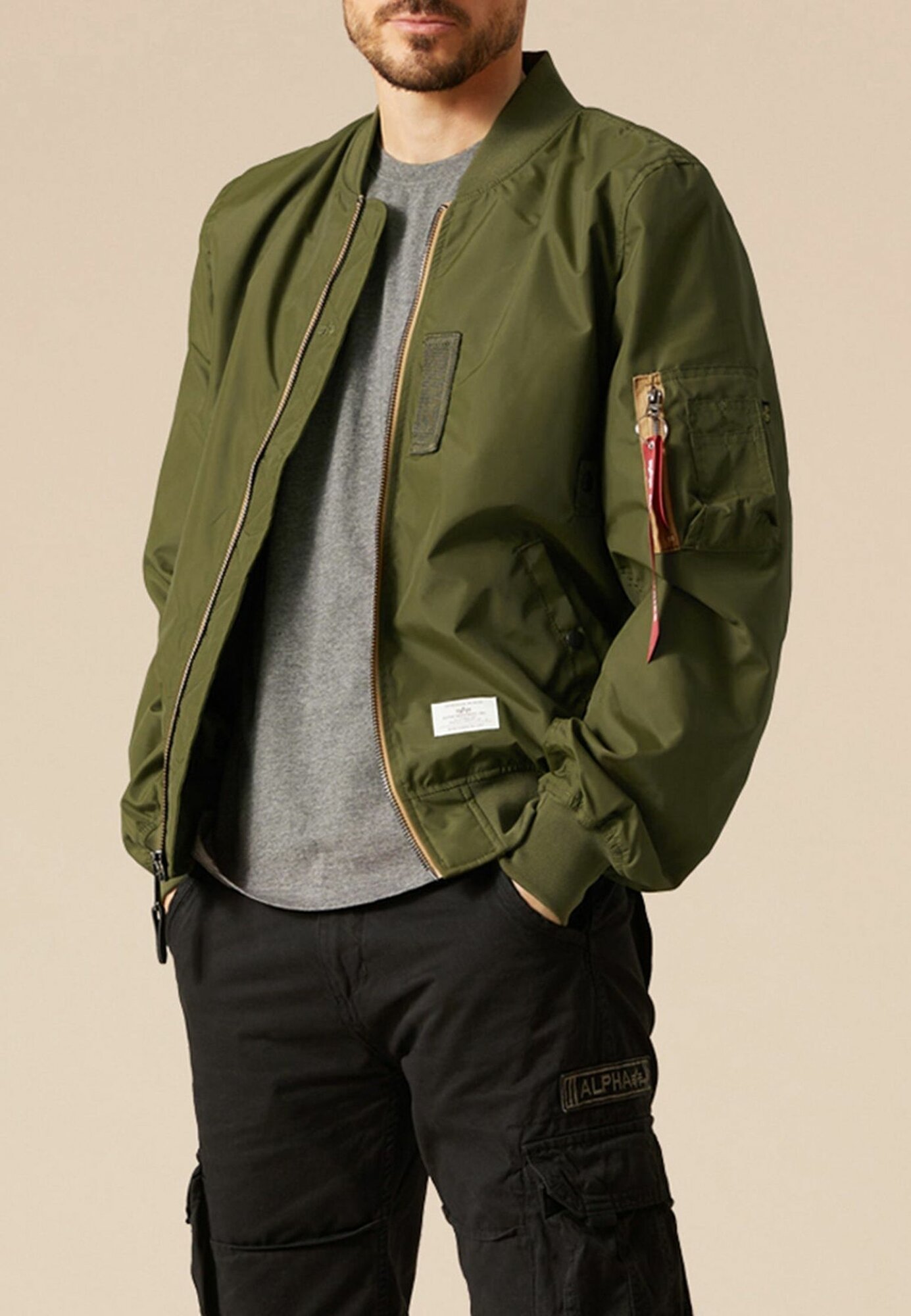 Куртка горнолыжная