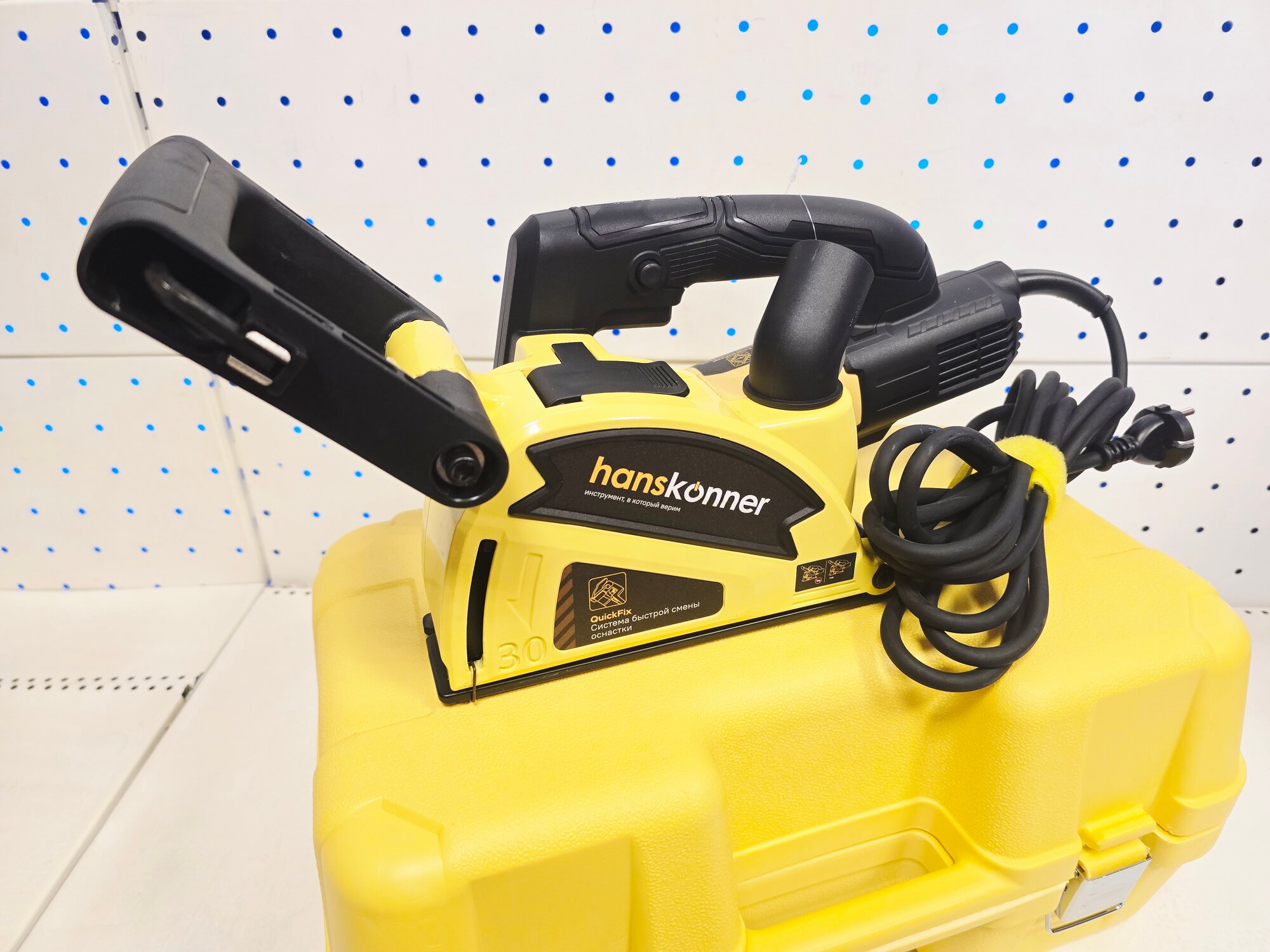 Штроборез (бороздодел) сетевой Hanskonner HAG9125S, 1600Вт, 125мм, кабель 4м, кейс, 8000об/мин, константная электроника