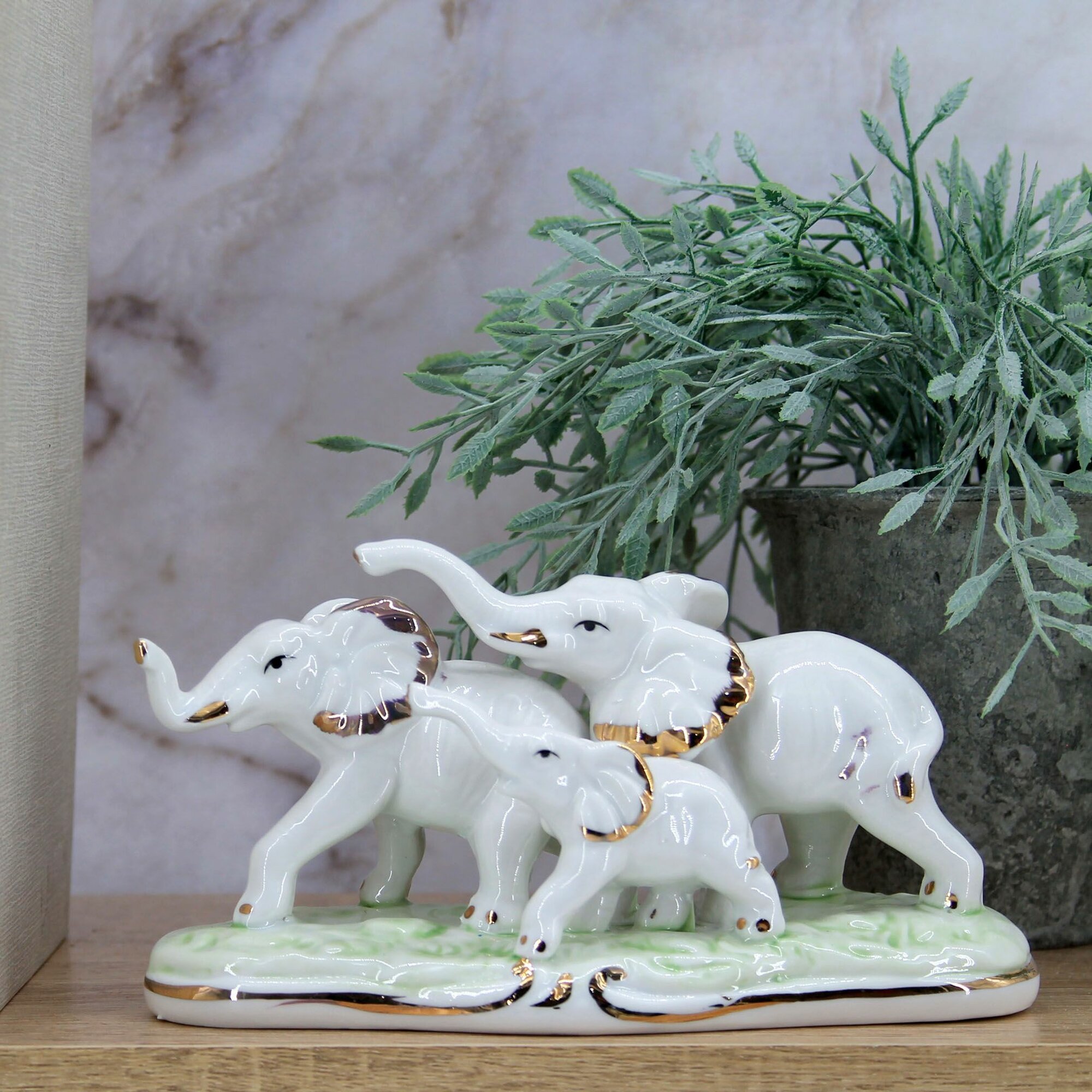 Интерьерная статуэтка Семья Слонов , 8 см , фарфор , цвет белый