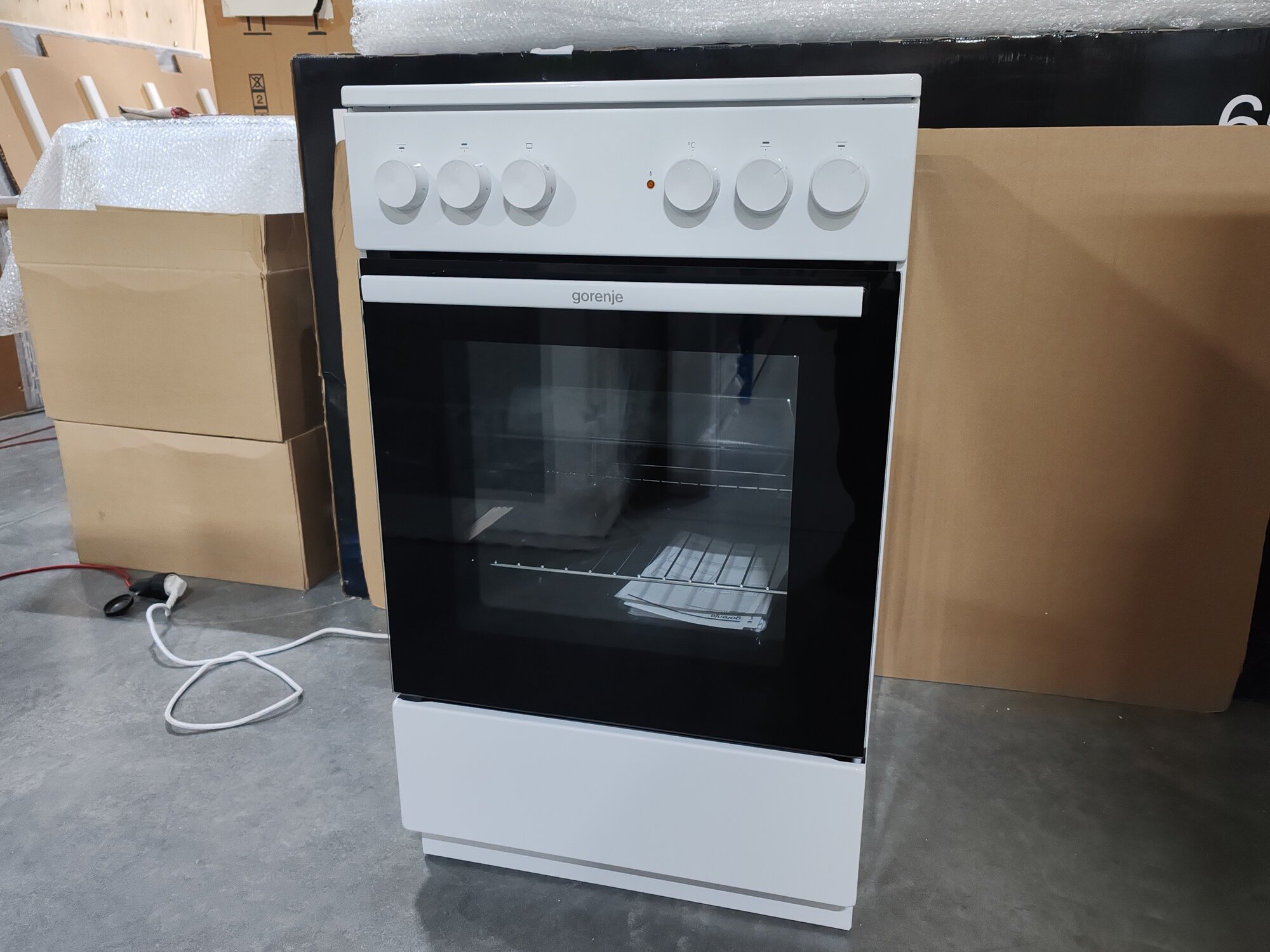 Электрическая плита Gorenje GEC5A21WG-B, белая