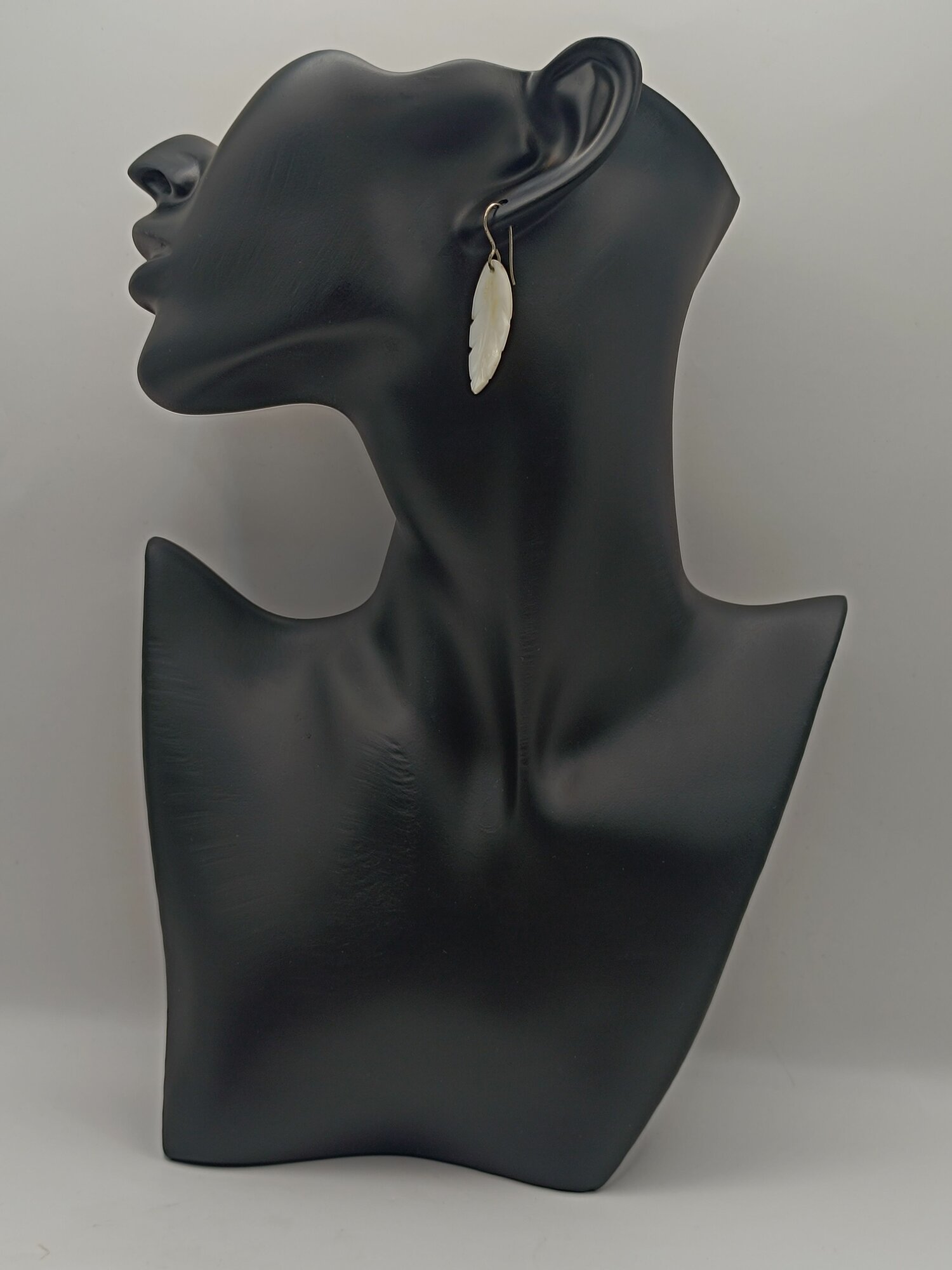 Винтажные серьги, мельхиор, перламутр.