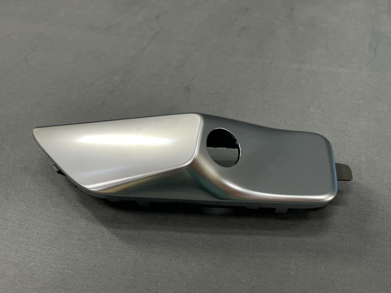 Молдинг крыла переднего левого LIXiang X0355220011