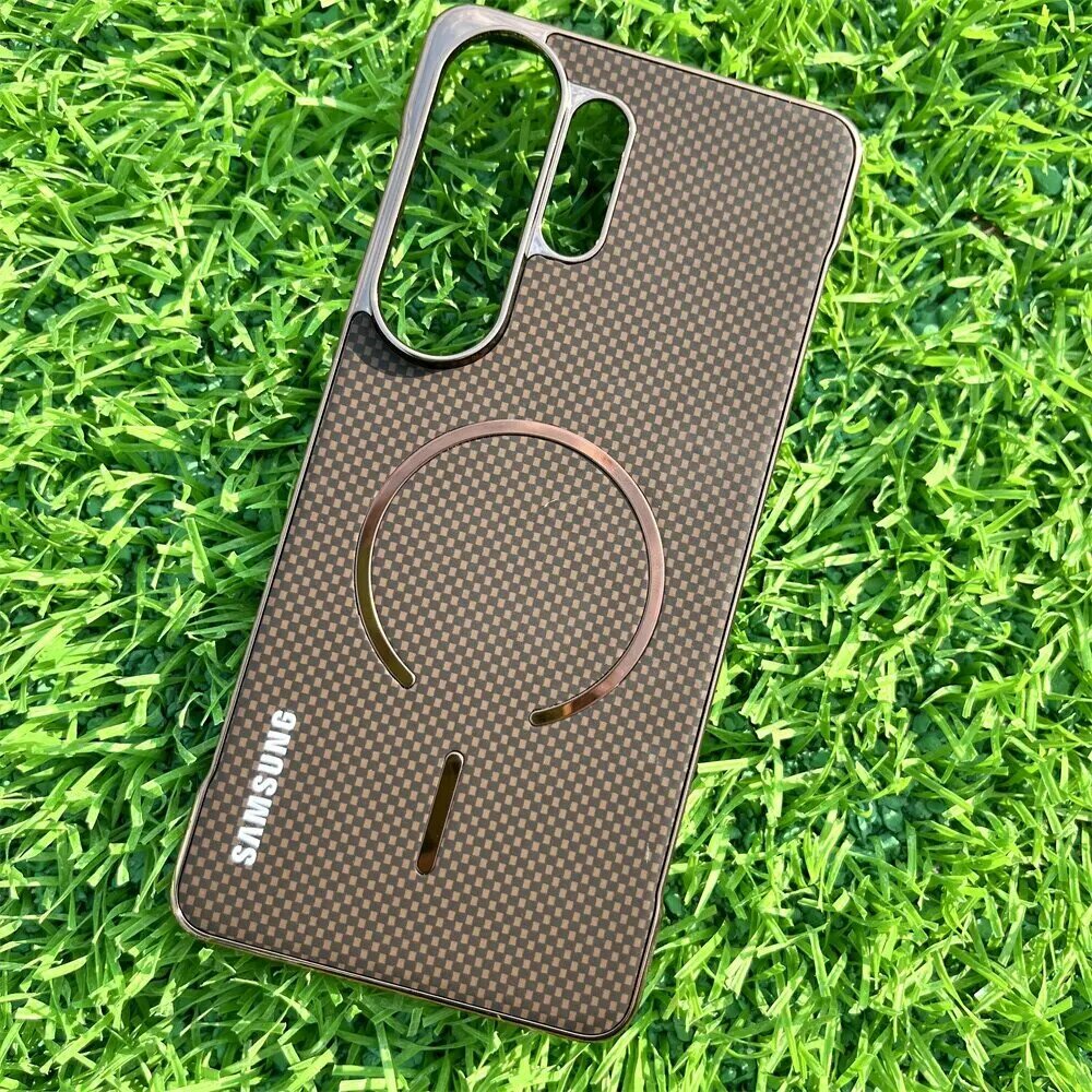 Чехол Samsung Galaxy S24 Ultra, коричневый, углеволокно, MagSafe