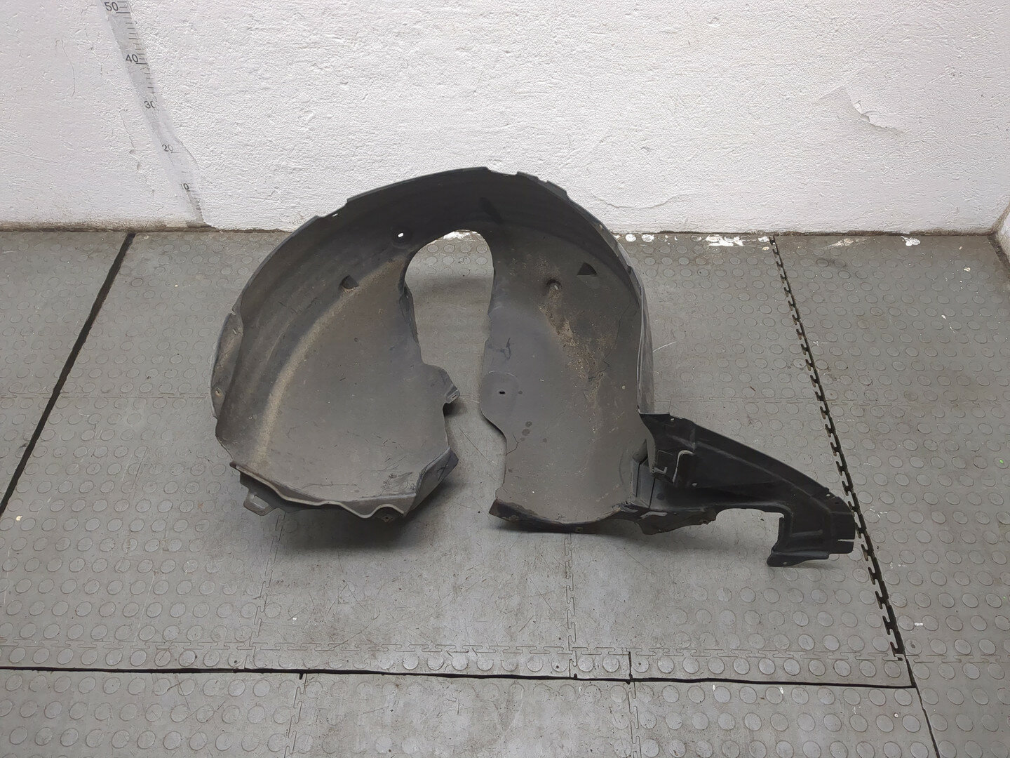 Защита арок (подкрылок) правая передняя Skoda Octavia (A7) Б/У