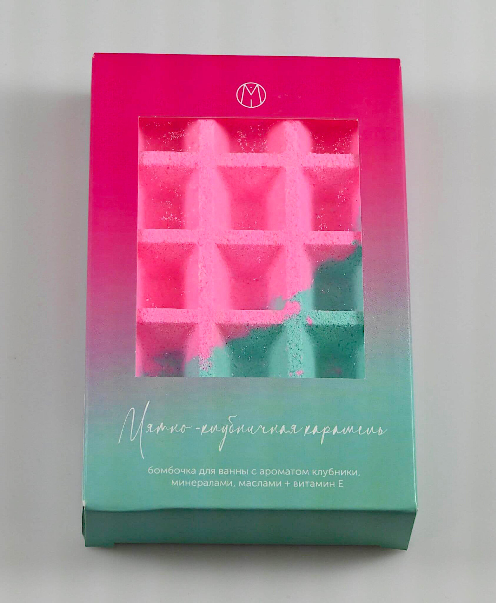79444 Бомбочка для ванны MiPASSiON Мятно-клубничная карамель, 140 гр. В форме вафли с ароматом клубники и мяты