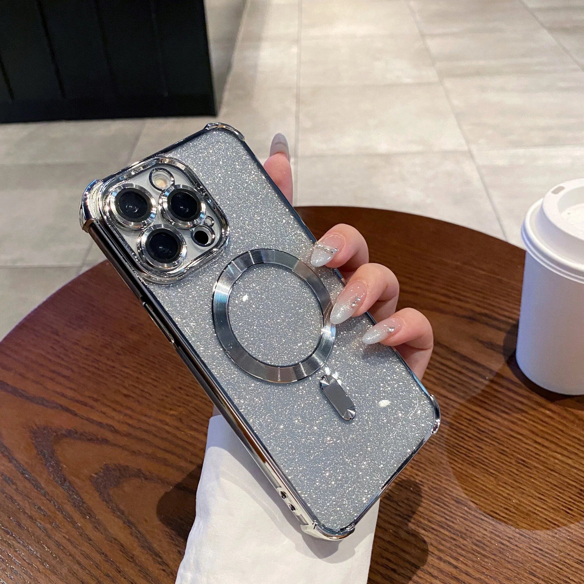 Блестящий чехол Magsafe для iPhone 14 silver