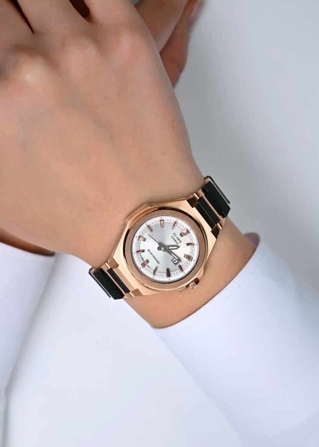 Наручные часы CASIO Baby-G, серебряный — фото 1