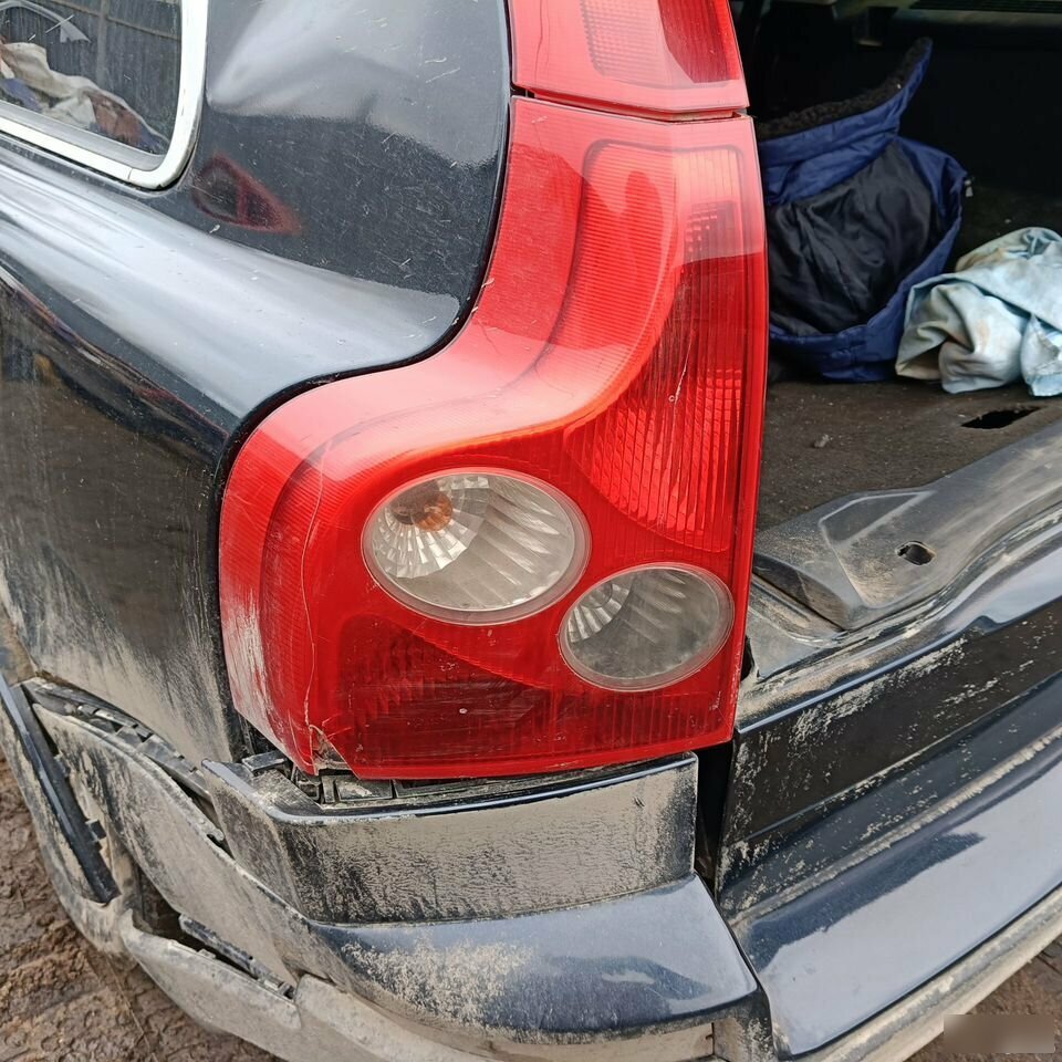 Фонарь задний левый Вольво XC90 (2002-2006) битый