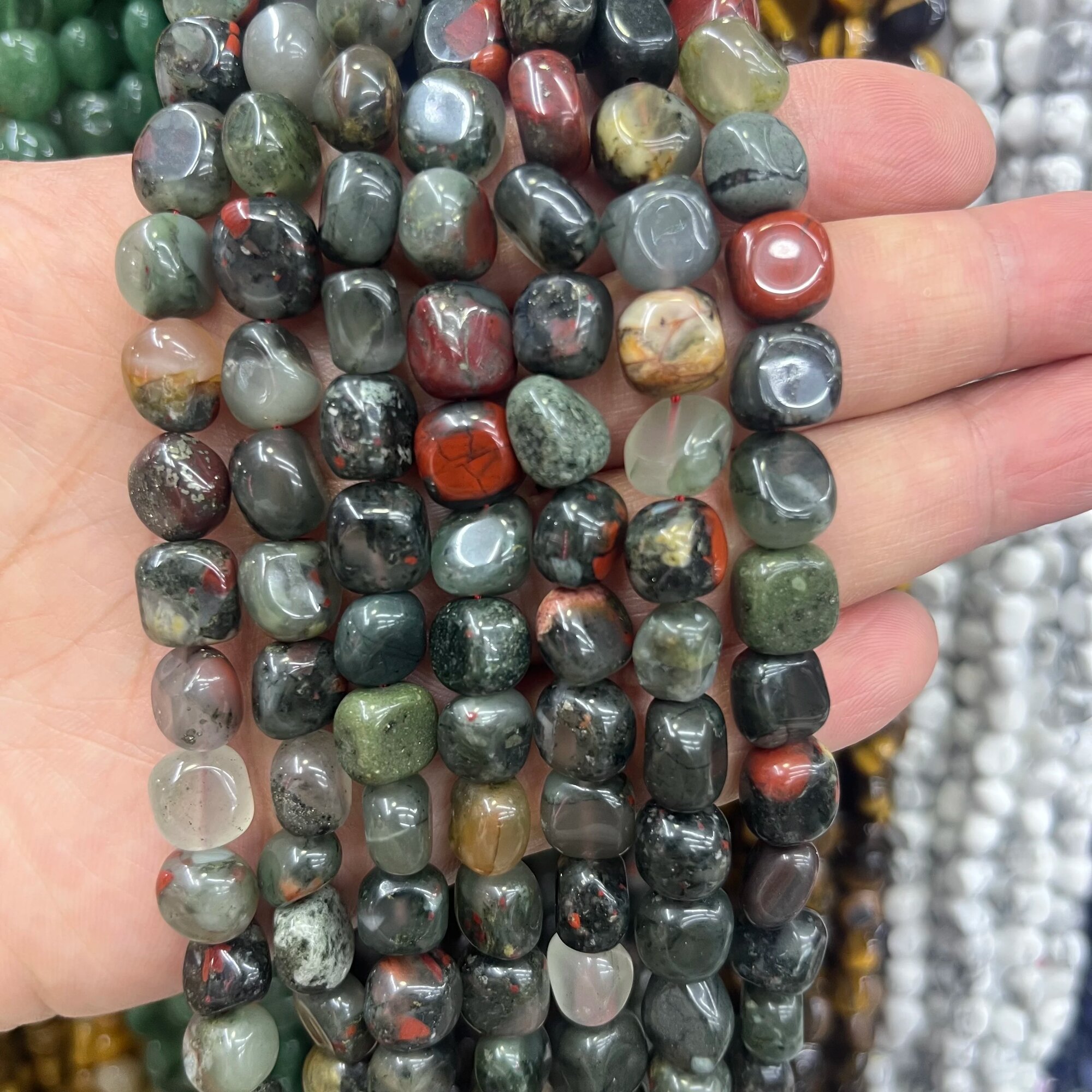Бусины Blood Stone 7.5inch(18 to 20pcs)