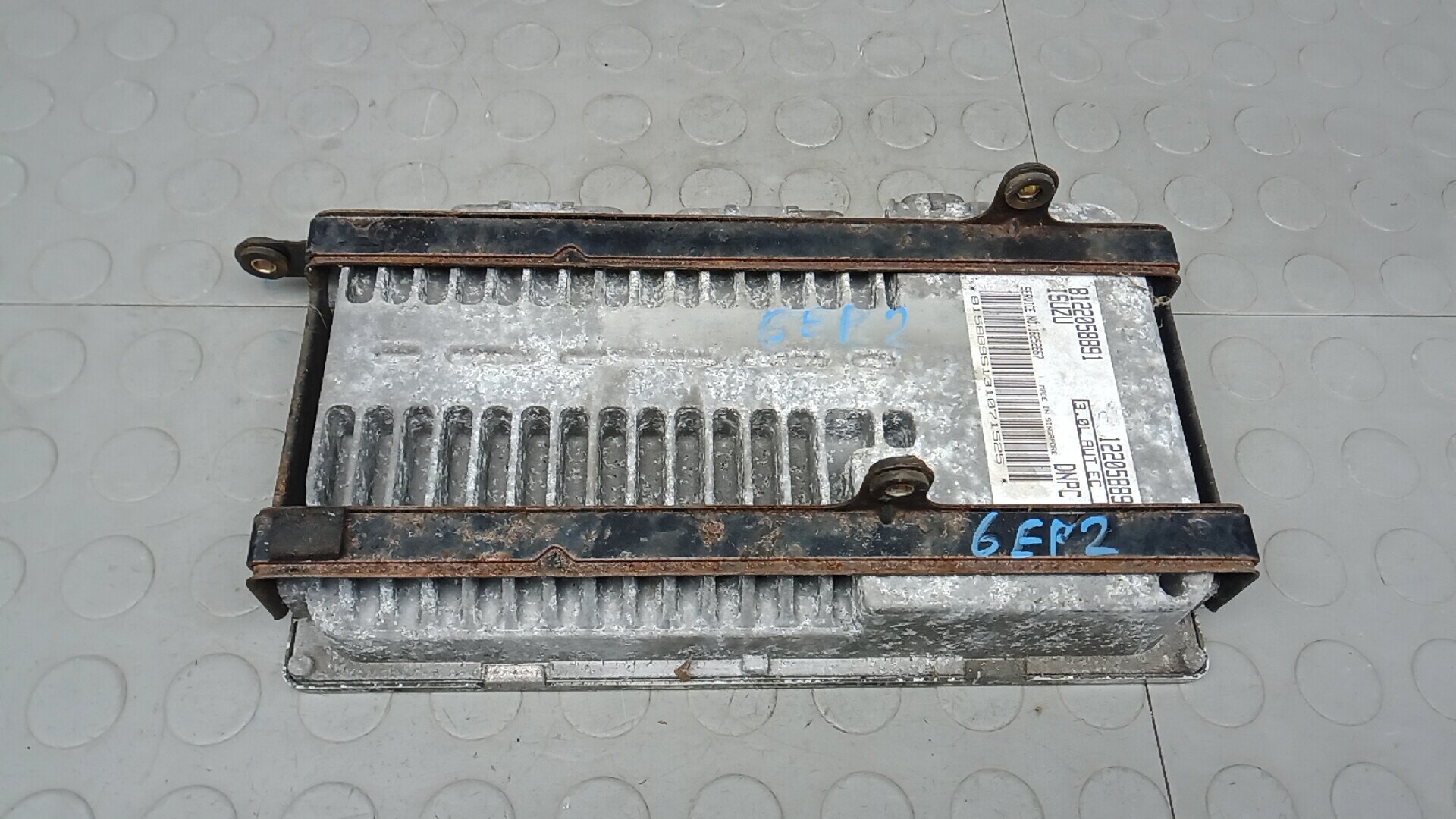 Блок управления двс ISUZU TROOPER 2 2