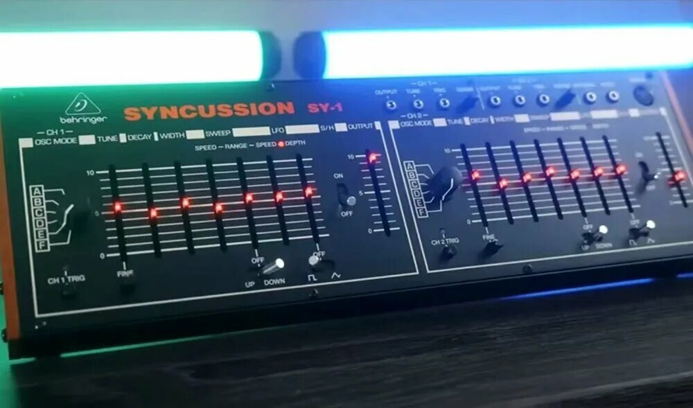 Синтезатор BEHRINGER SYNCUSSION SY-1 — фото 1