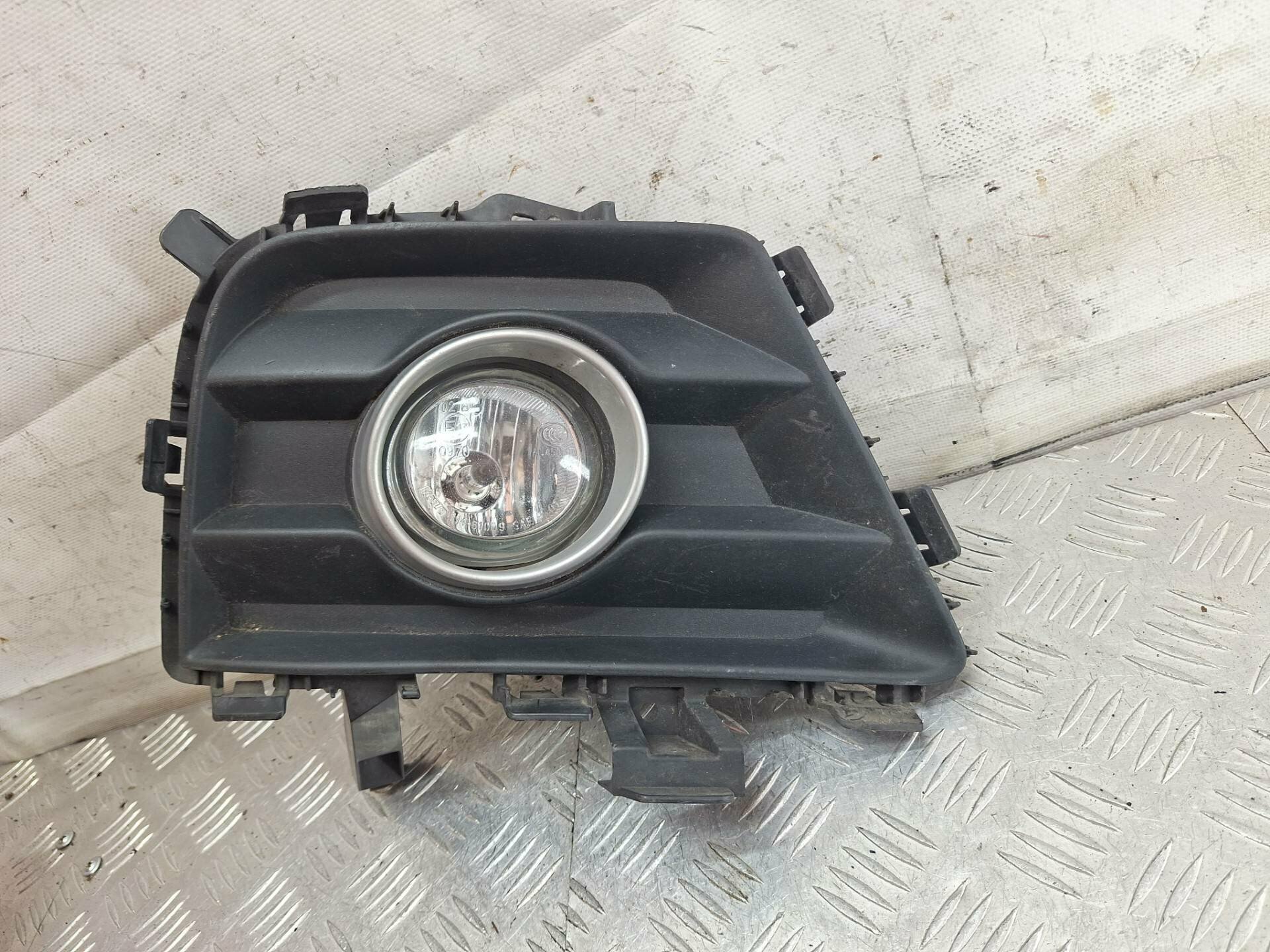 Фара противотуманная правая Mazda 5 рест. 2008 11481009