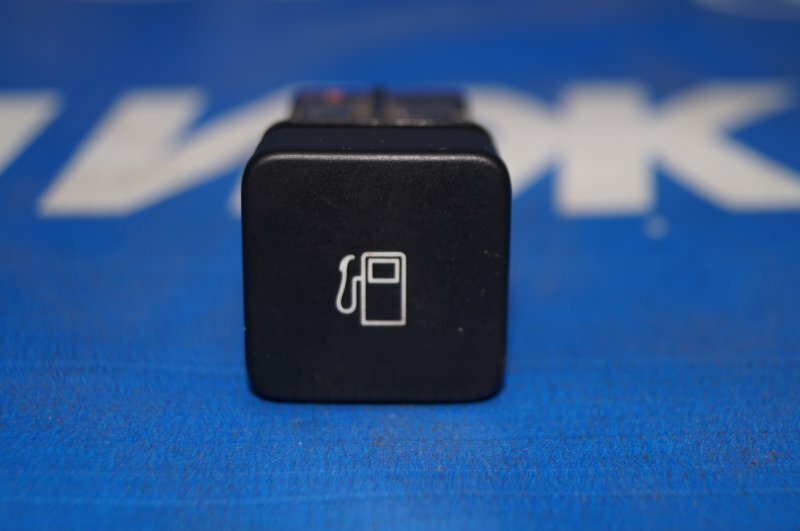 Кнопка открывания лючка бензобака Citroen C4 1.6 10FHCMPSA5F01 2012 (б/у) 96664235XT