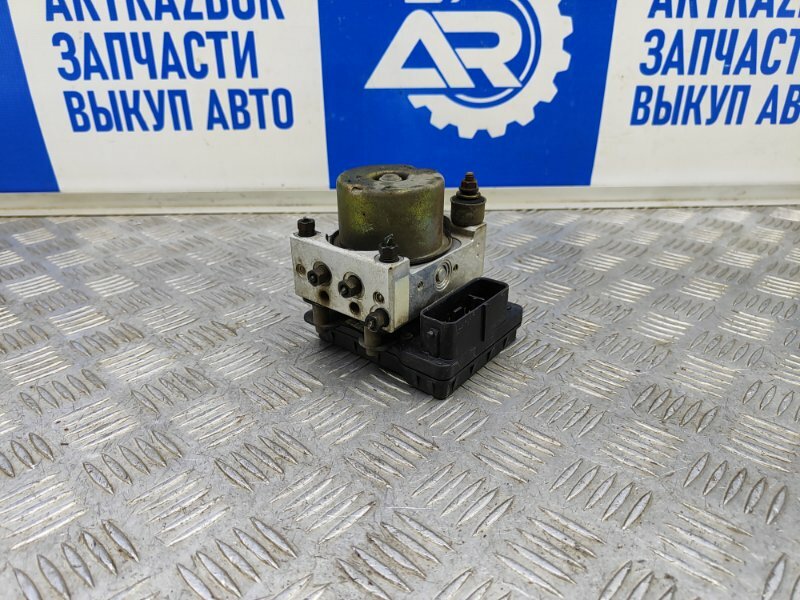 Б/У Блок ABS (насос) Suzuki Grand Vitara GT / Сузуки Гранд Витара GT 2.0 J20A 128 Л.С 2001